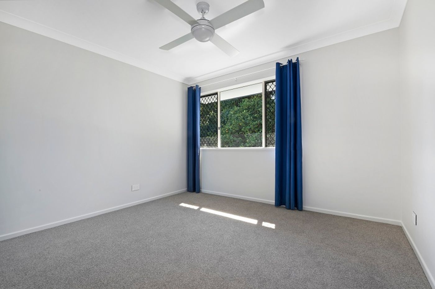 2/13 Nevenia Street, LABRADOR QLD 4215 - DuplexSemi-detached Leased