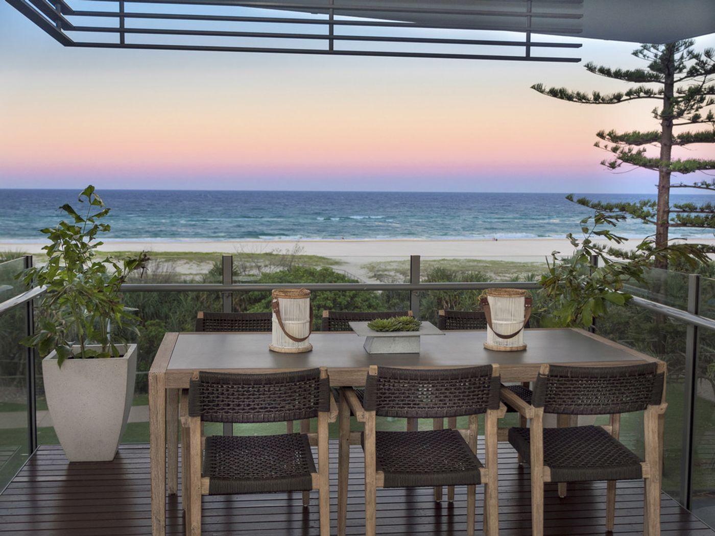 401 'Kirra Wave' 46-48 Pacific Parade, BILINGA QLD 4225 - Apartment Sold