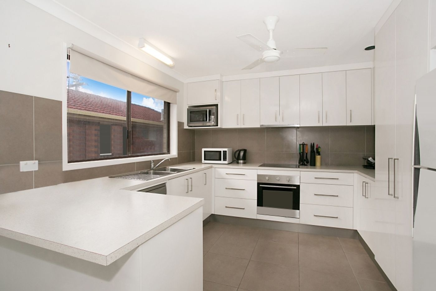 51 Seagull Avenue, MERMAID BEACH QLD 4218 - DuplexSemi-detached Sold
