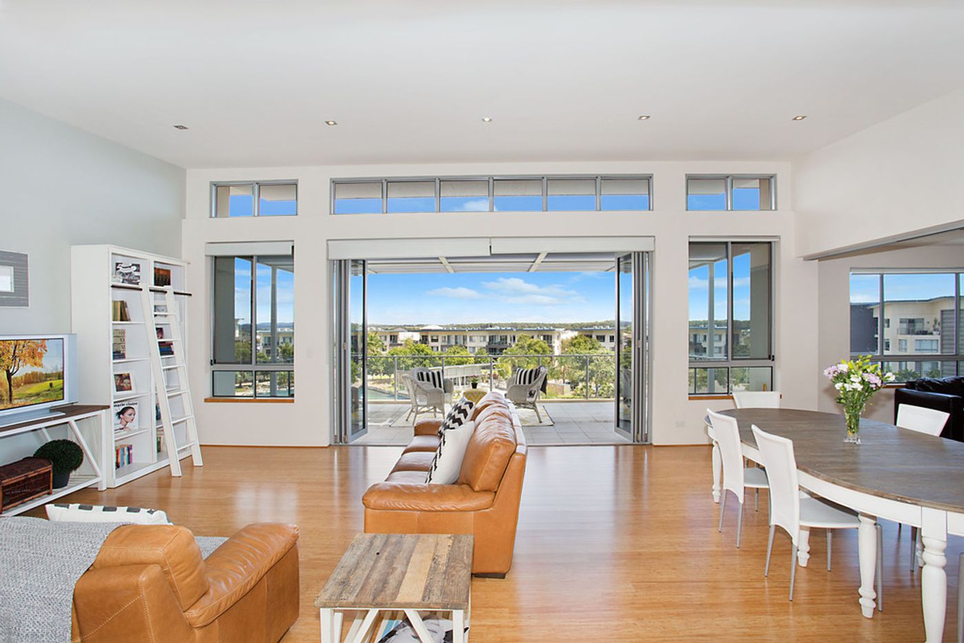 243/3-5 "Ilanah Aqua" - Pendraat Parade, HOPE ISLAND QLD 4212 ...
