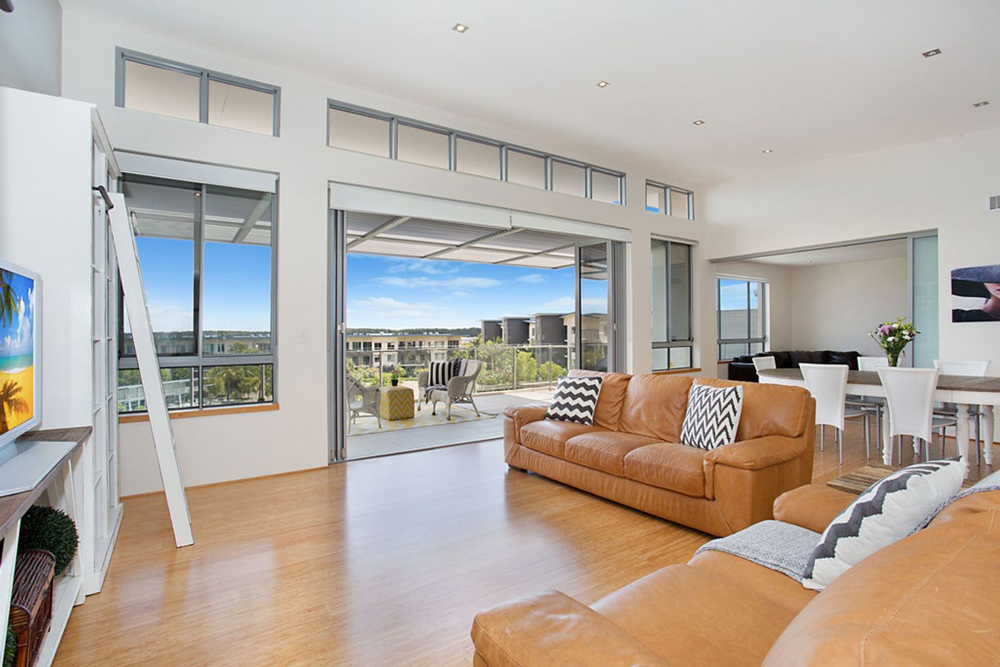 243/3-5 "Ilanah Aqua" - Pendraat Parade, HOPE ISLAND QLD 4212 ...