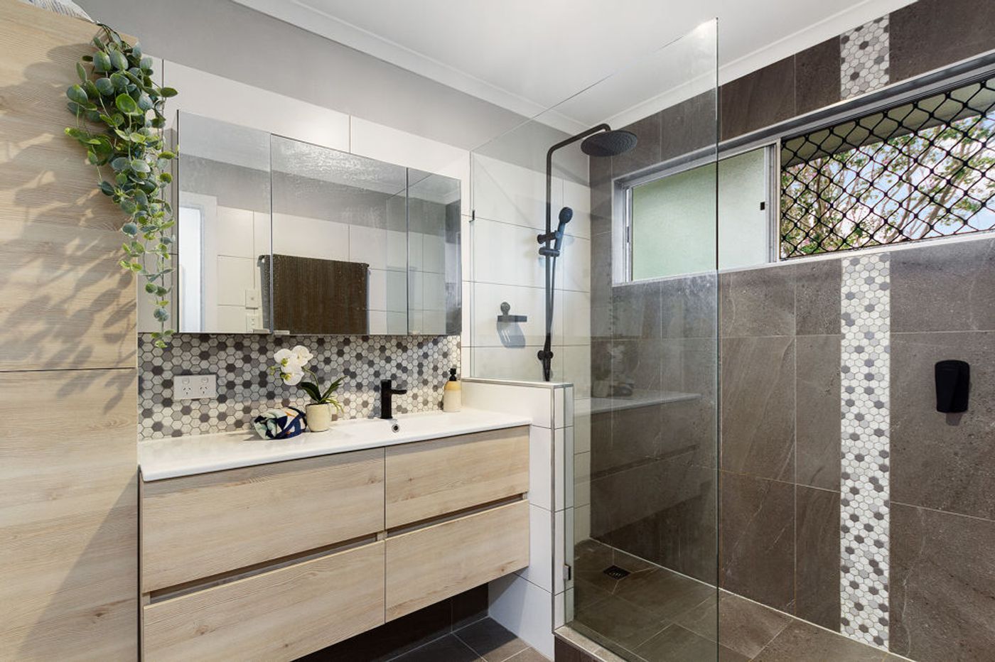 1 Glenealy Street, BRACKEN RIDGE QLD 4017 - House Sold - coronis.com.au