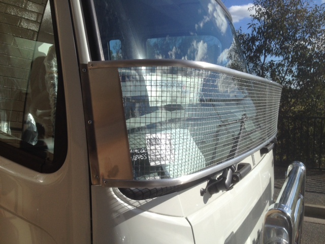 Stone Guard Mitsubishi / Fuso1995on Mesh Windscreen Protector - Roof ...