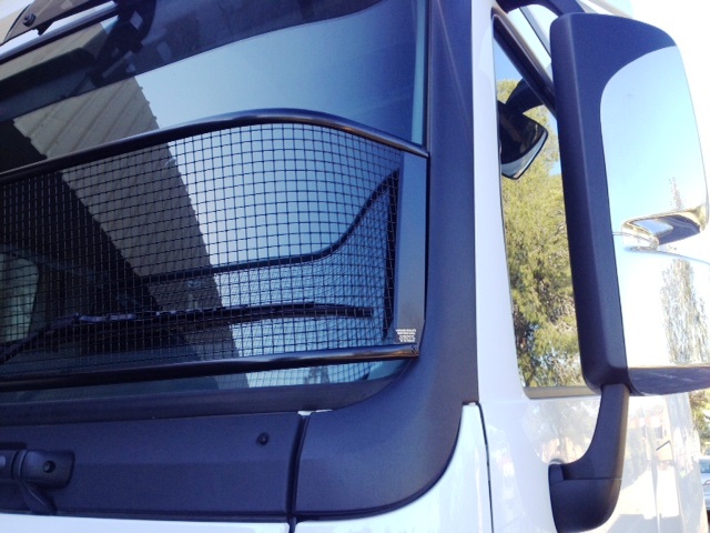 Stone Guard Mercedes Actros Black Mesh Windscreen Protector - Roof Rack ...