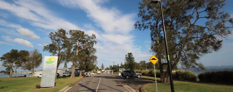 Belmont Pines Lakeside Holiday Park, Belmont - reviewed by RvTrips