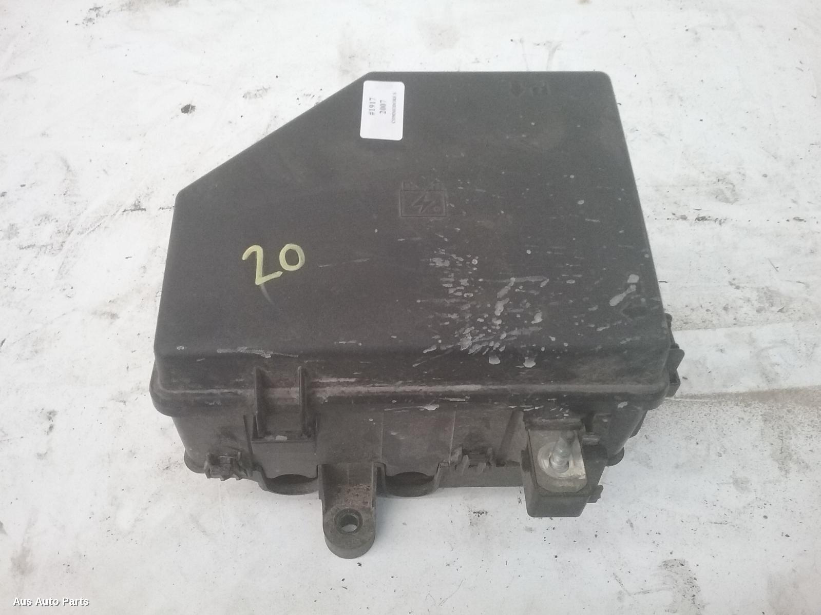 #41350, Used fuse box for 2007 commodore| engine bay, 3.6, p/n 92191601 ...