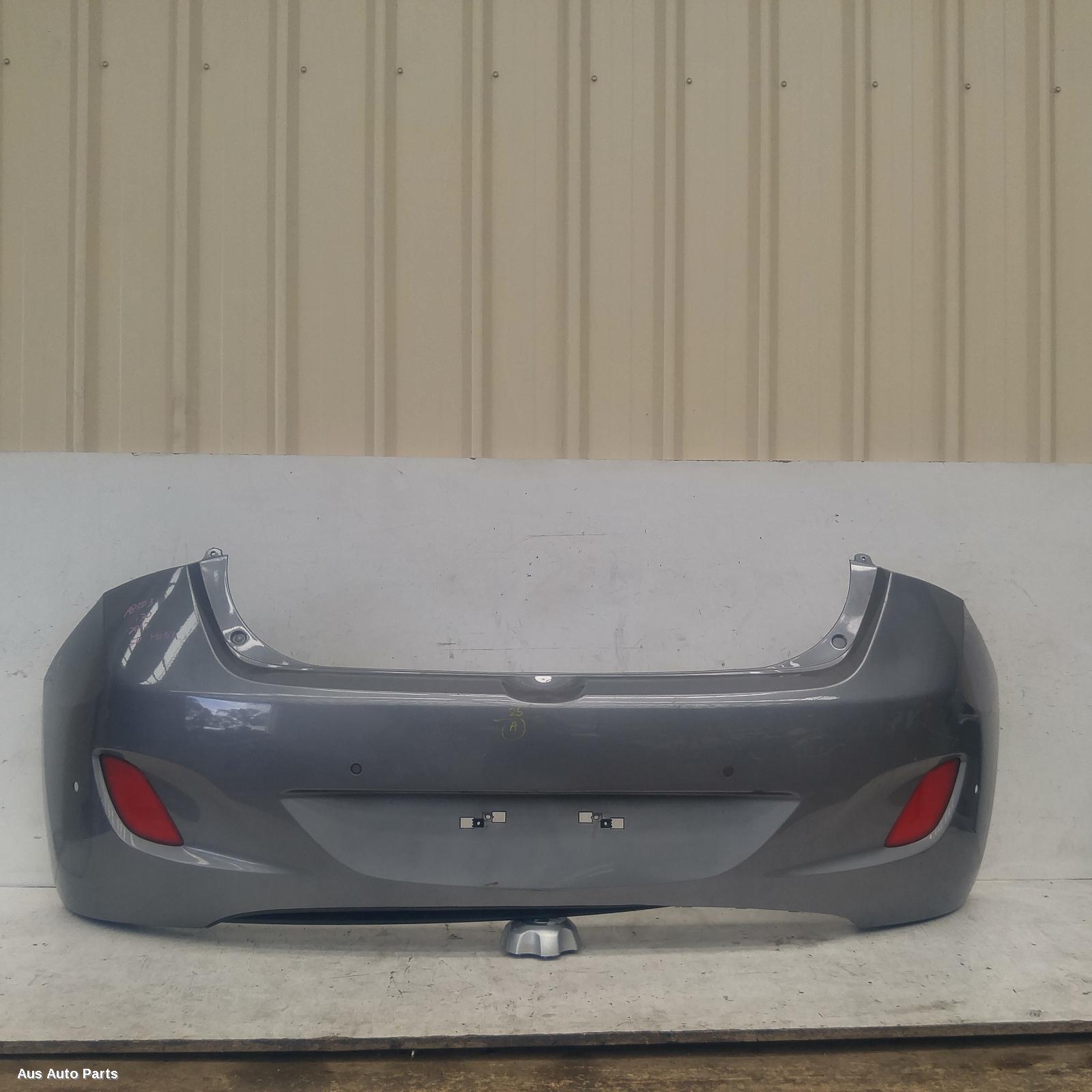 #110691, Used bumper rear for 2012 i30| gd, 5dr hatch, w/ park sensor ...