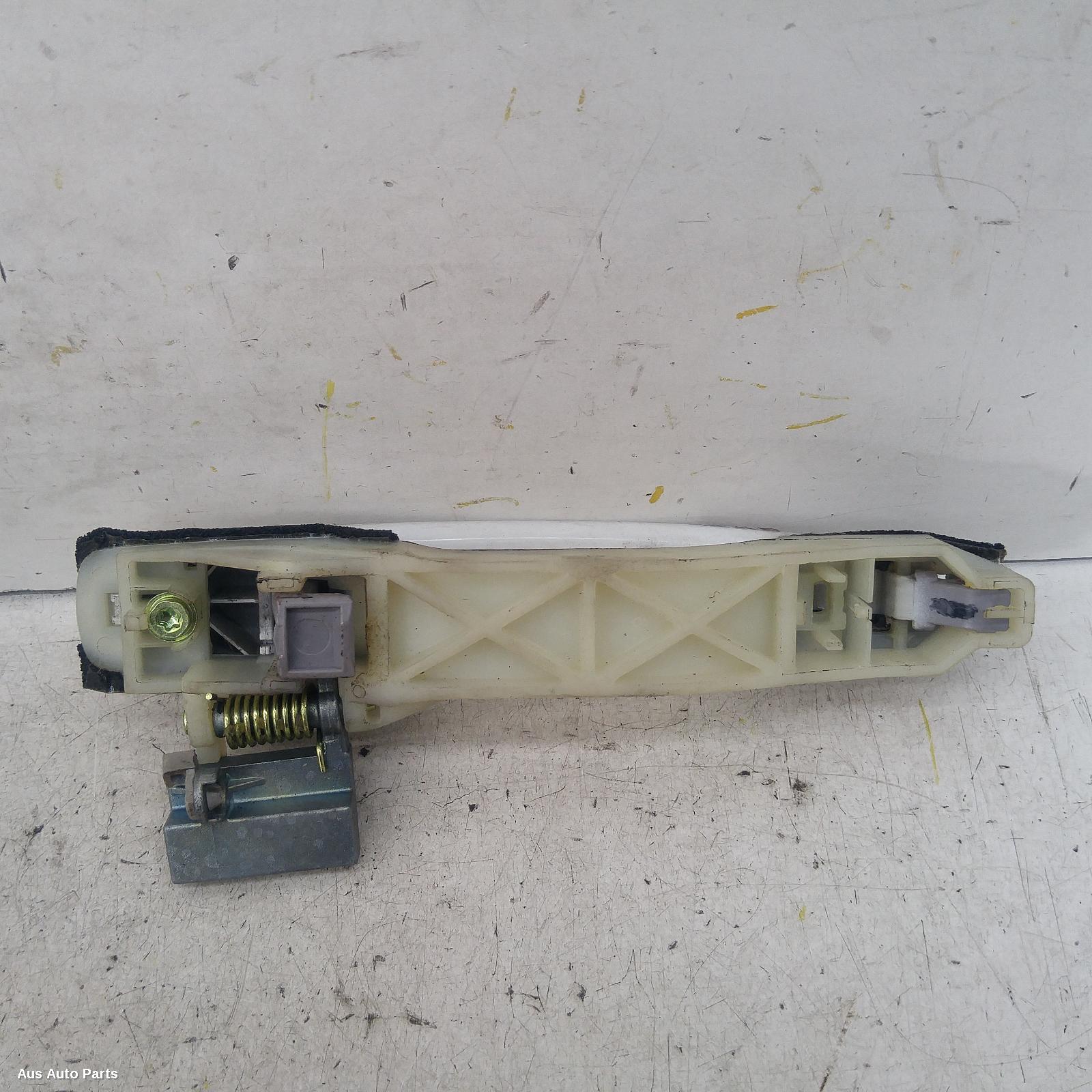 #137731, Used door handle for 2011 barina| outer, rh front/rh rear ...