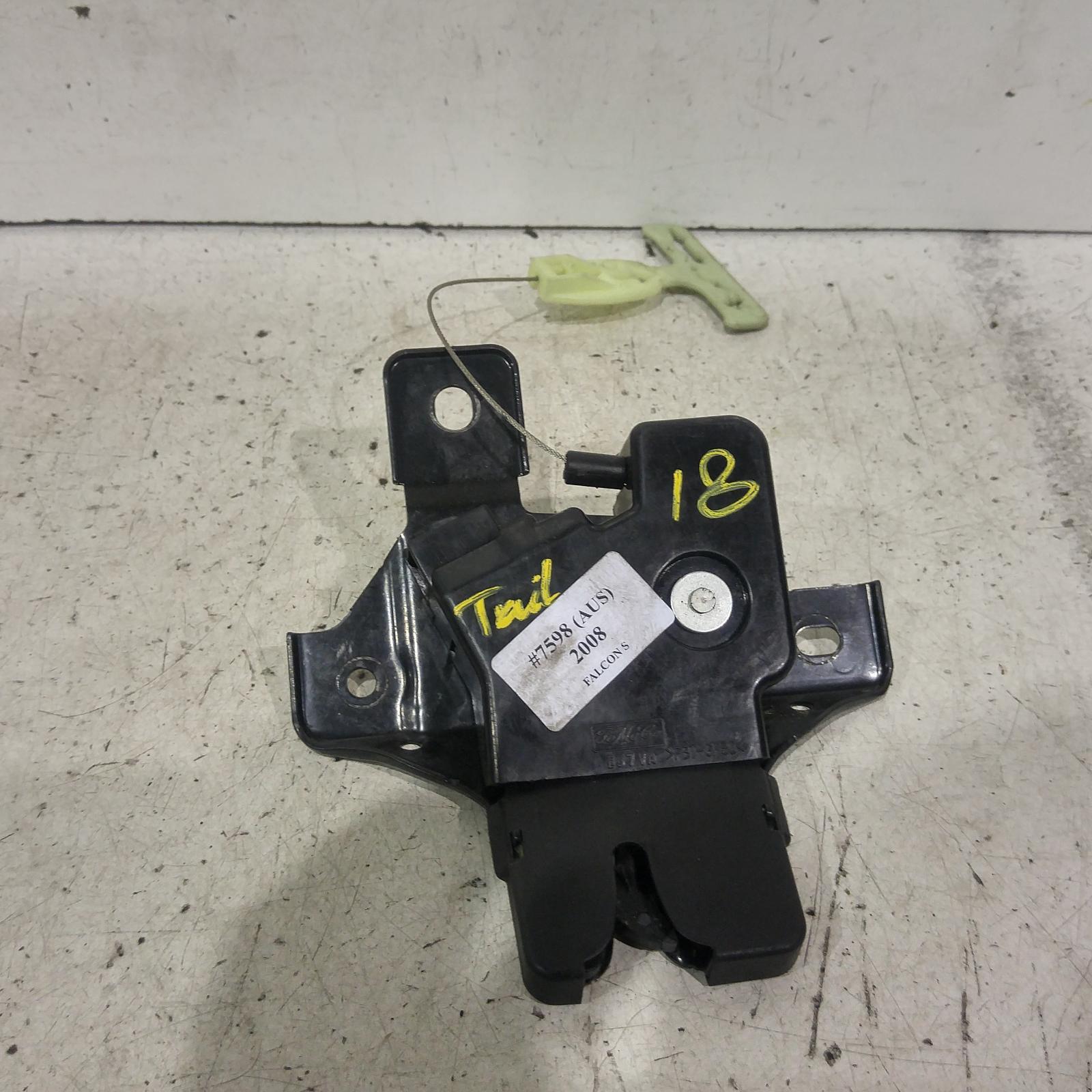 #161177, Used door/boot/gate lock for 2008 falcon| fg-fgx, bootlid lock ...