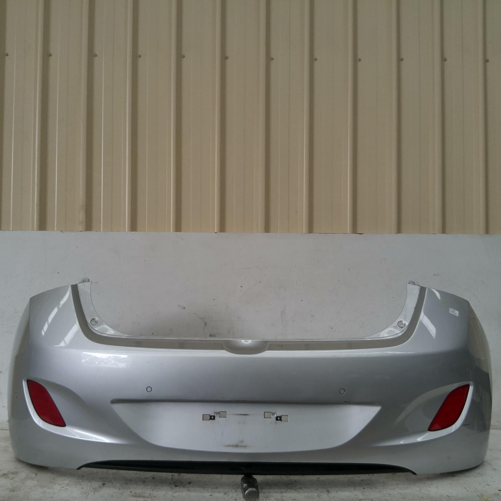 #162437, Used bumper rear for 2013 i30| gd, 5dr hatch, w/ park sensor ...