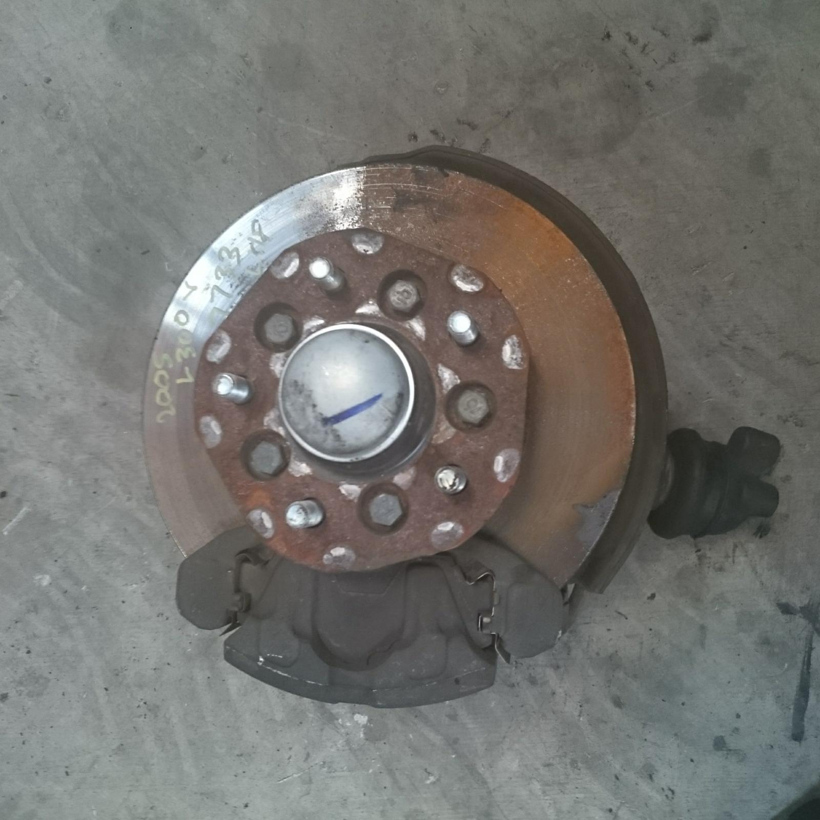 #165912, Used hub assembly front left for 2005 l300| sf-sk, non abs ...