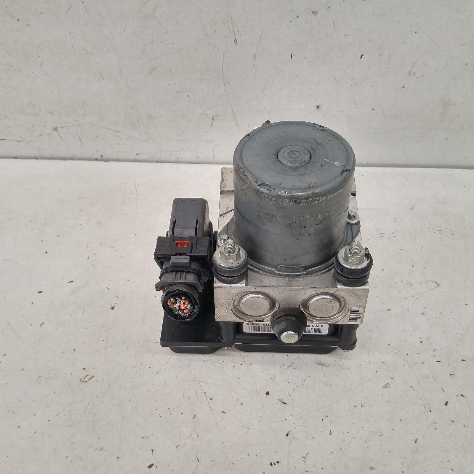 #175360, Used abs pump/modulator for 2011 commodore| ve, non traction ...