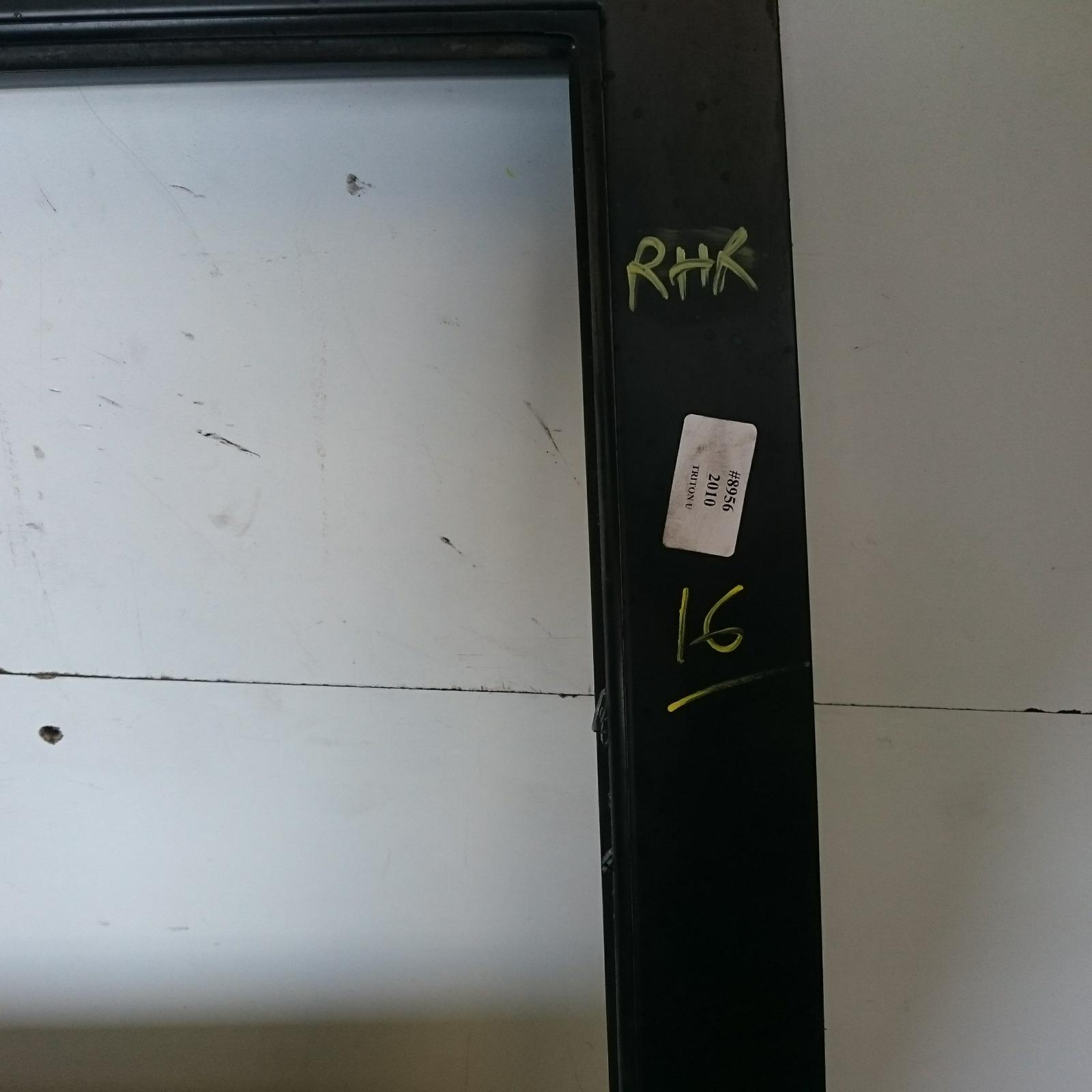 #200114, Used door/sliding rear right for 2010 triton| mn, dual cab ...