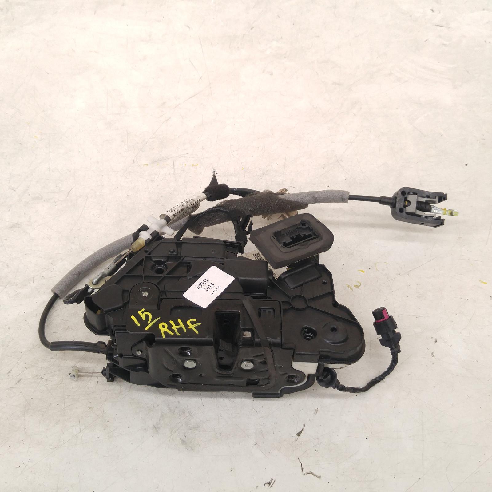 #221585, Used door/boot/gate lock for 2014 jetta| right front door lock ...