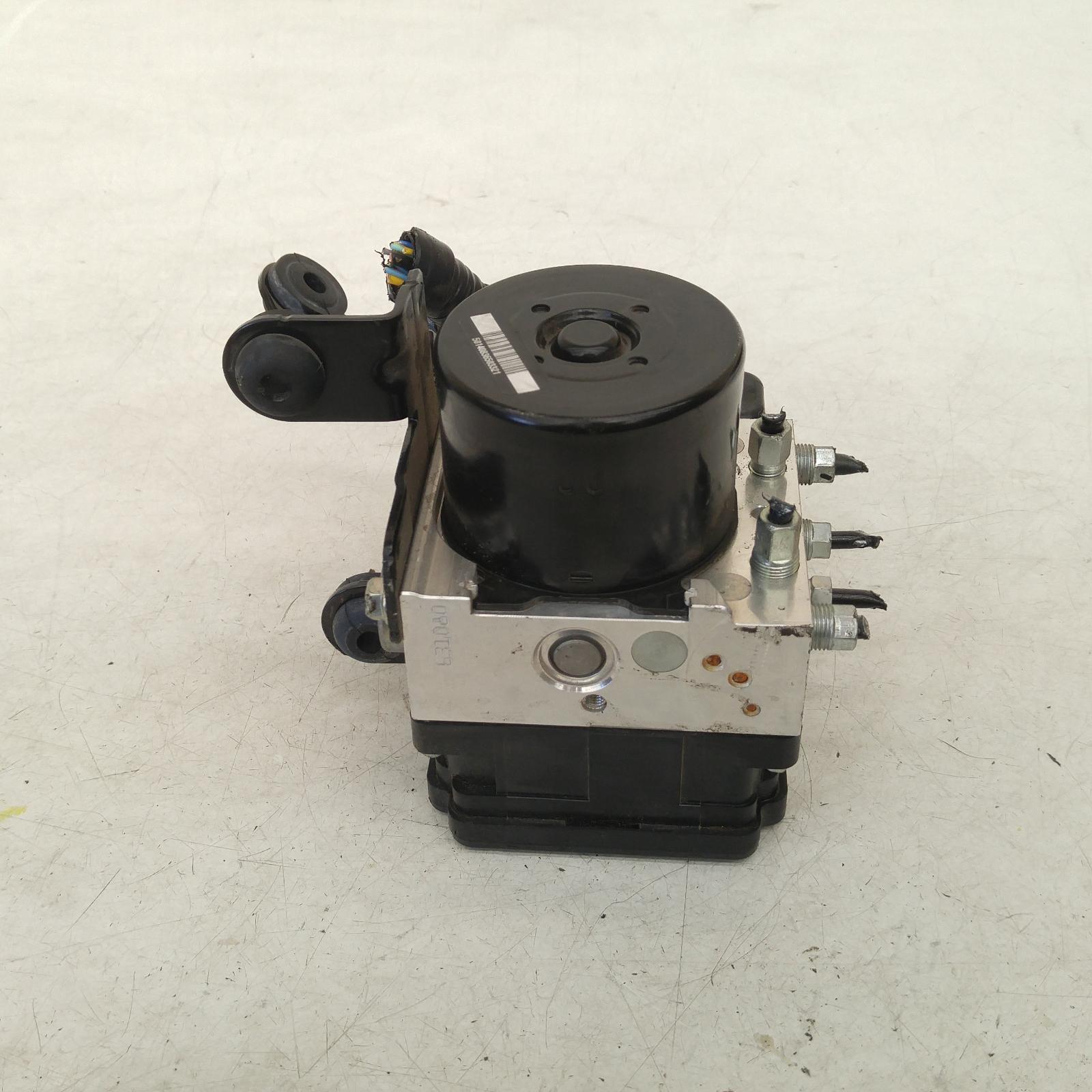 #236778, Used abs pump/modulator for 2012 3| bl, w/ dsc, p/n bfd2437az ...