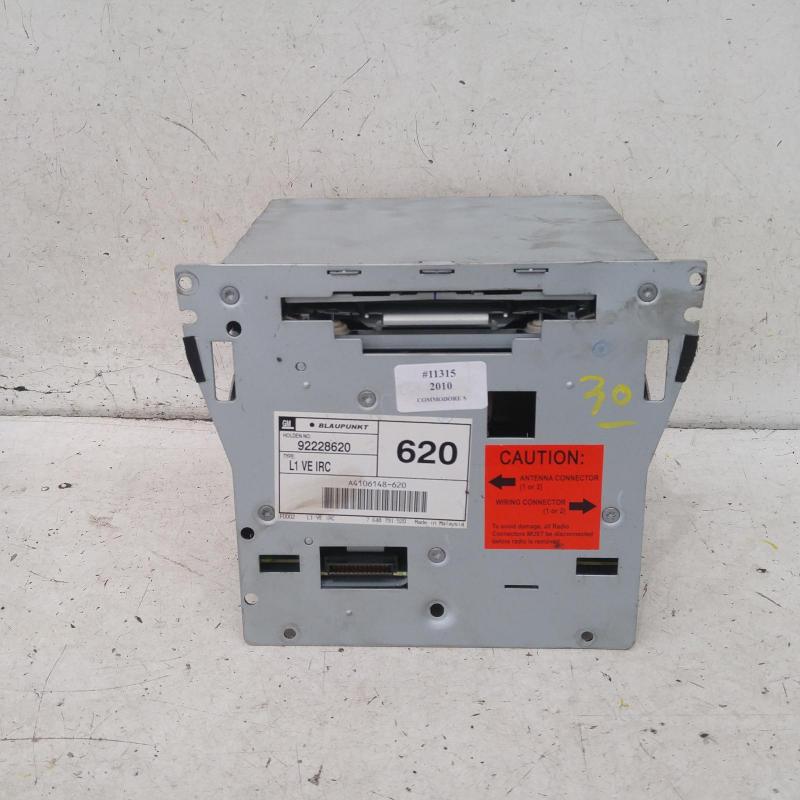 #258632, Used stereo/head unit for 2010 commodore| head unit only ...