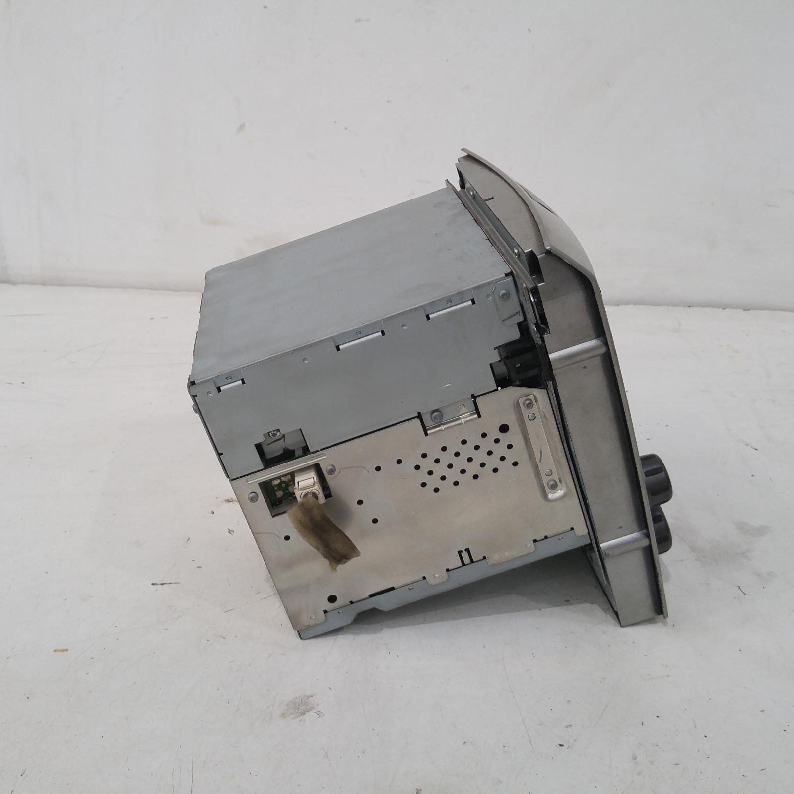 #262056, Used stereo/head unit for 2009 commodore| head unit & display ...