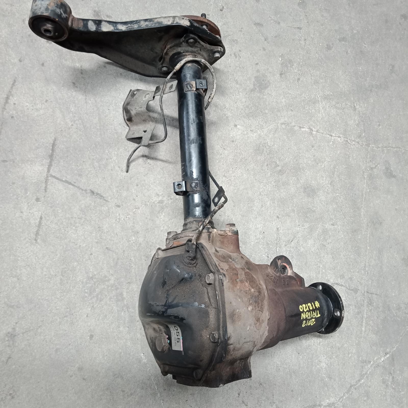 #276523, Used differential centre for 2012 triton| front, 2.5, diesel ...