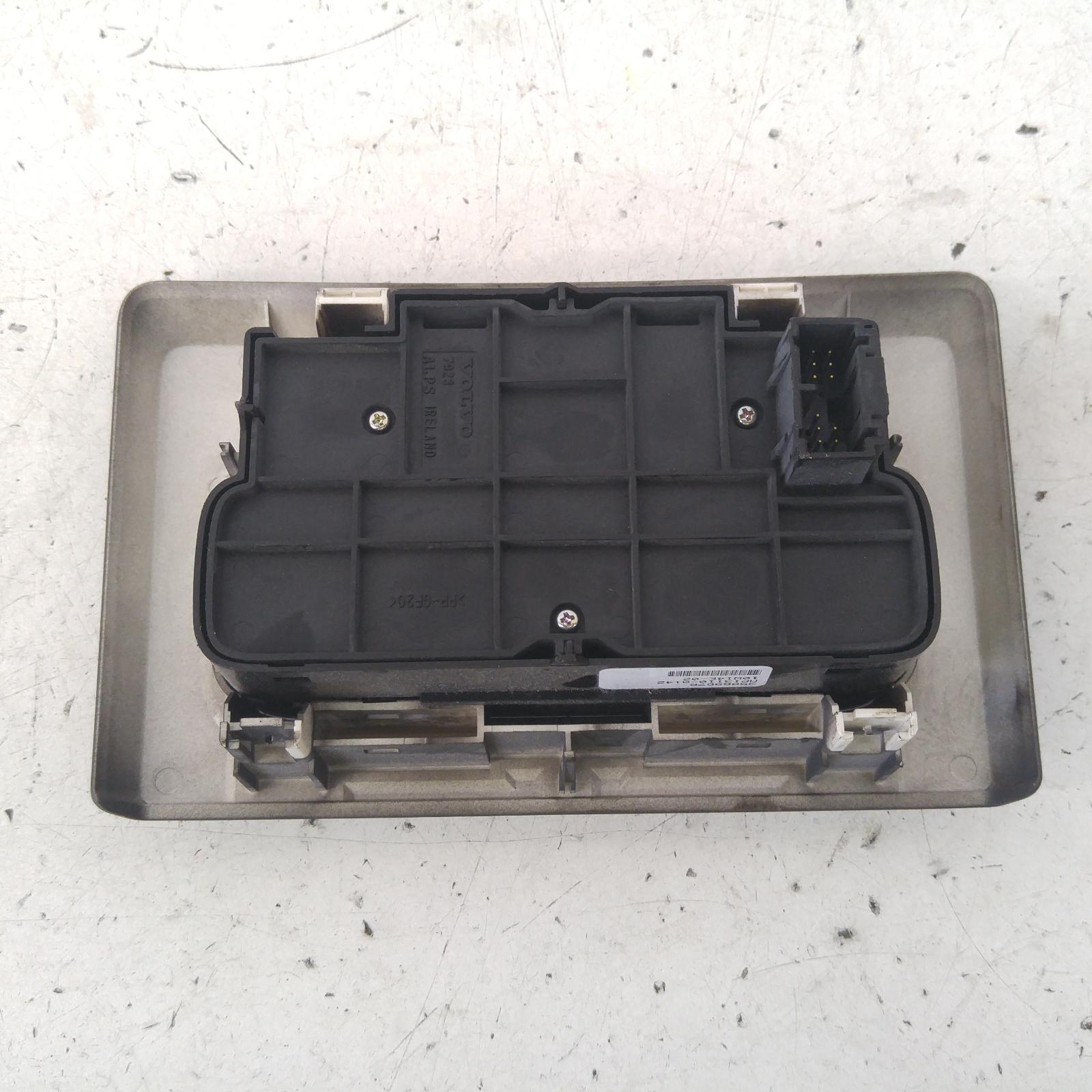 #285383, Used stereo/head unit for 2010 s70/v70/c70| v70, buttons, bw ...