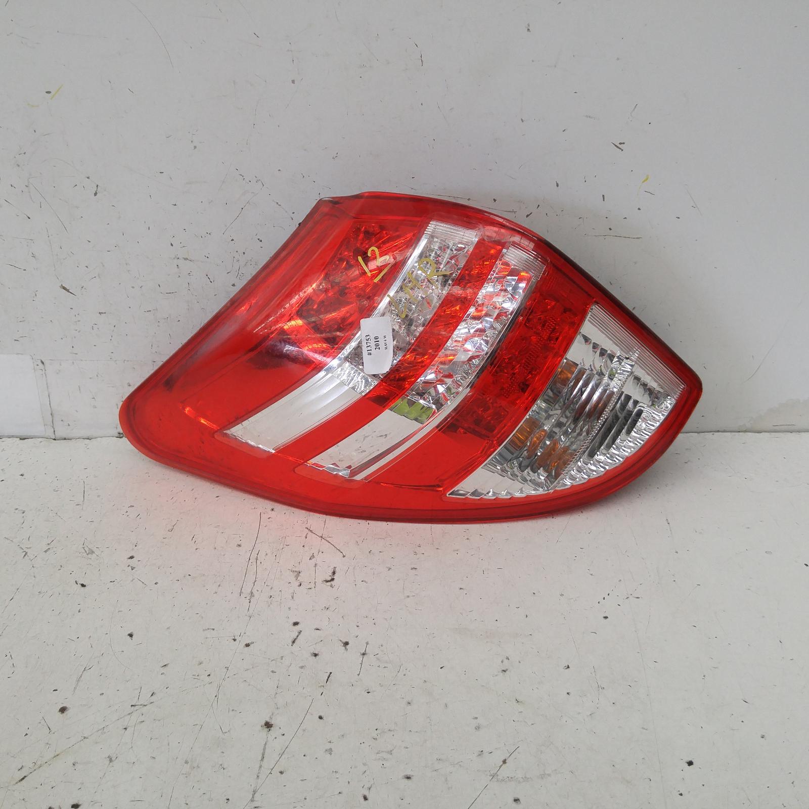 319561-used-taillight-left-for-2010-rav4-aca33-08-08-11-12