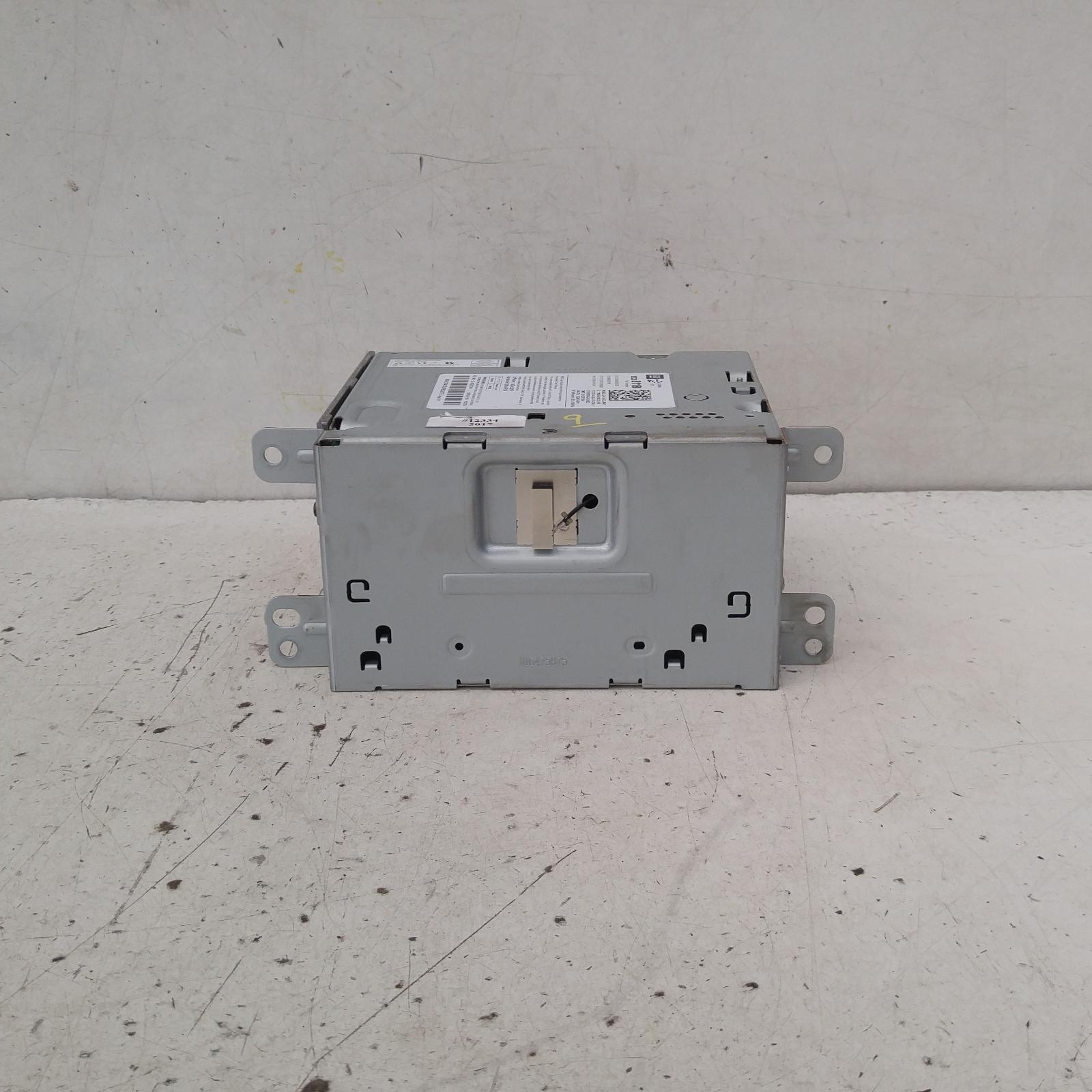 #327049, Used stereo/head unit for 2017 commodore| head unit, non sat ...