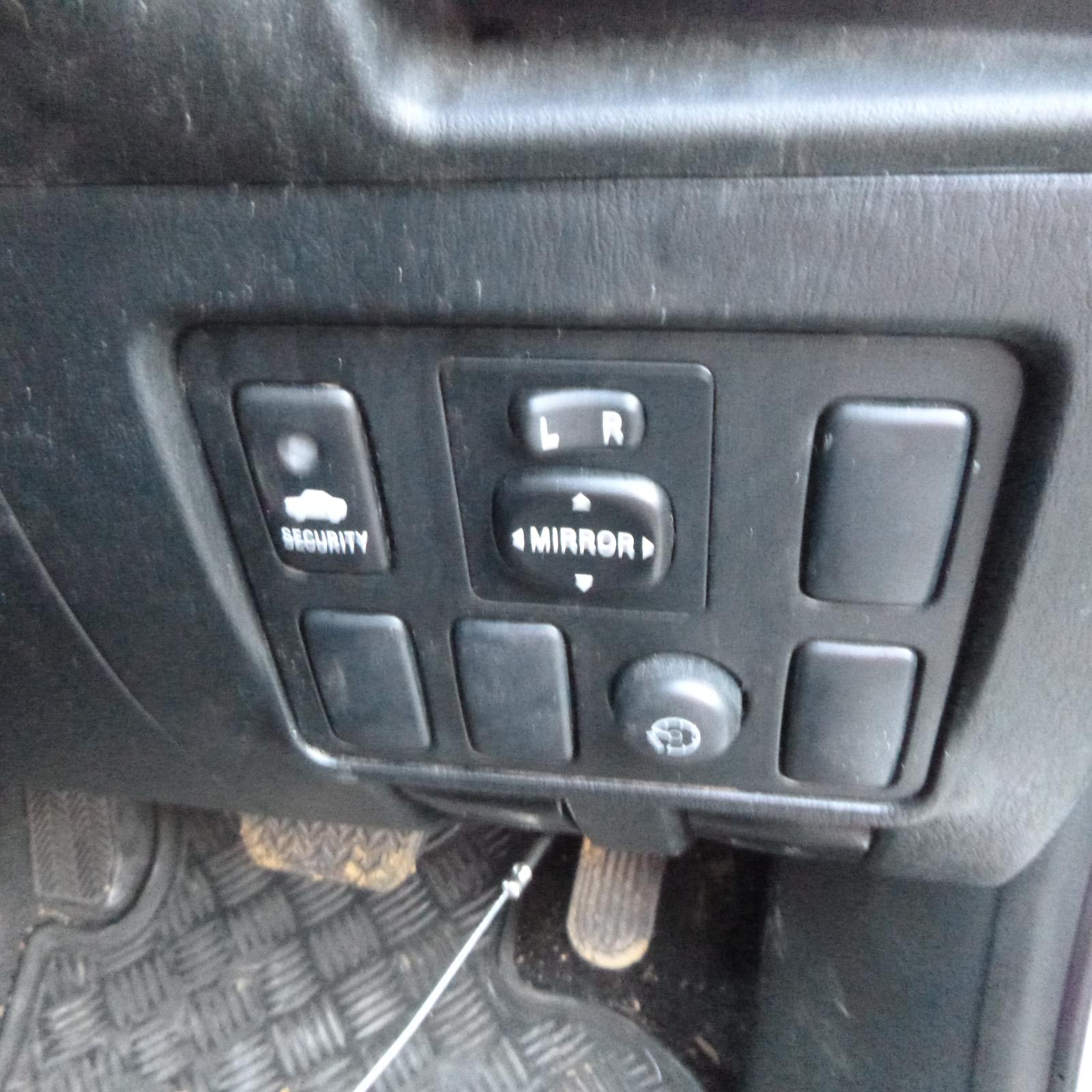 2014 hilux| 4wd, dual cab, 02/05-08/15