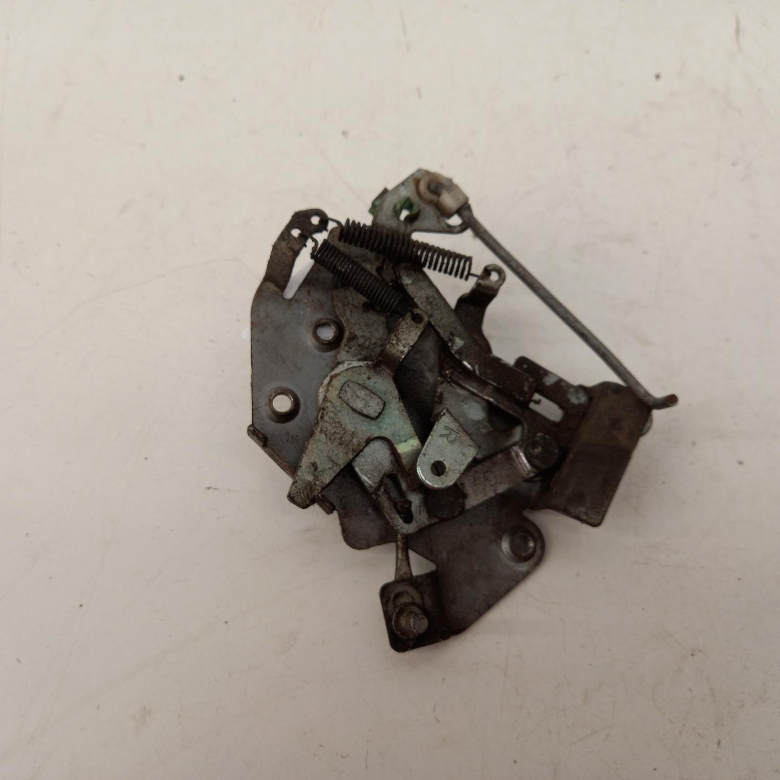 #396111, Used door/boot/gate lock for 2007 l300| right rear door lock ...