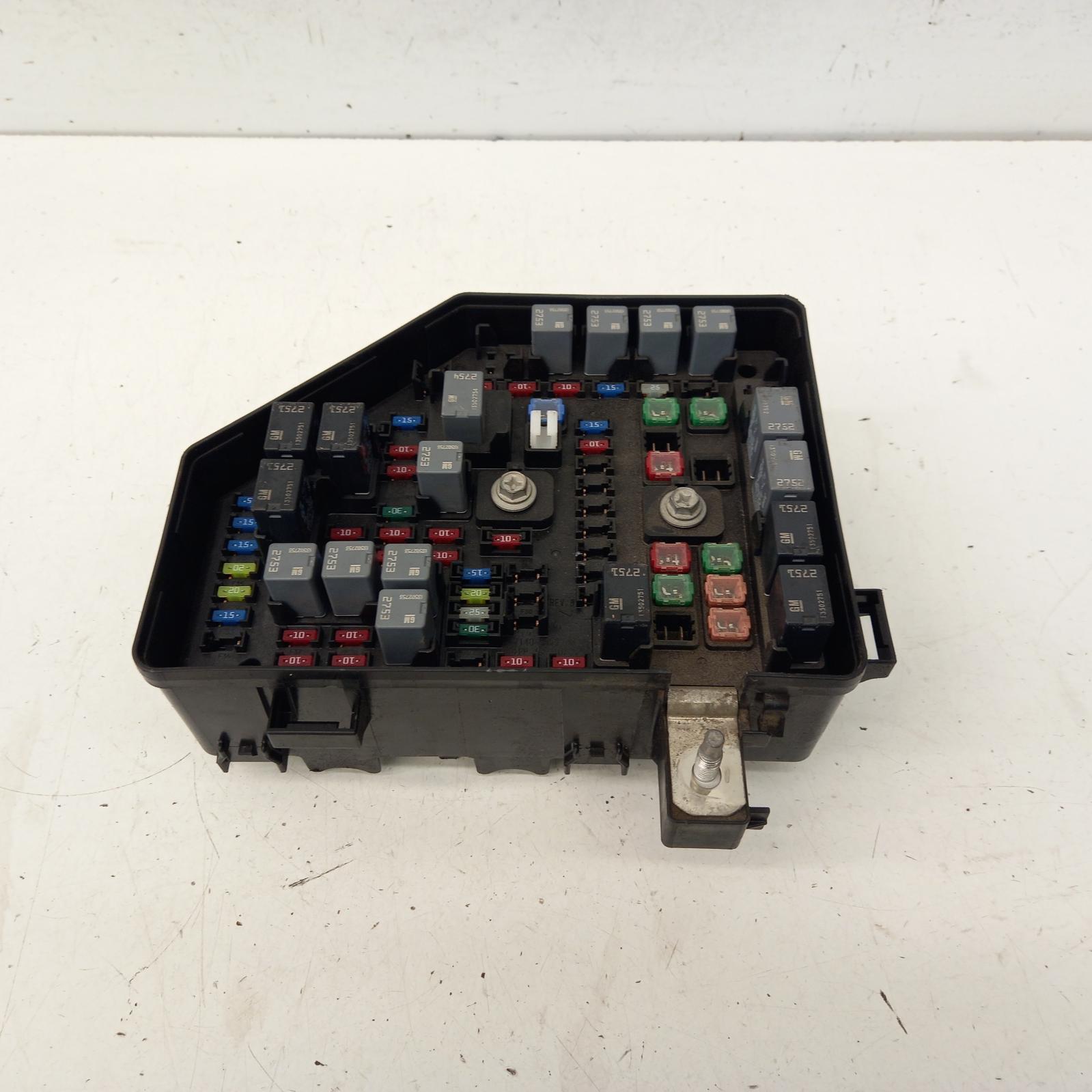 #400557, Used fuse box for 2012 commodore| engine bay, 3.0/3.6, p/n ...