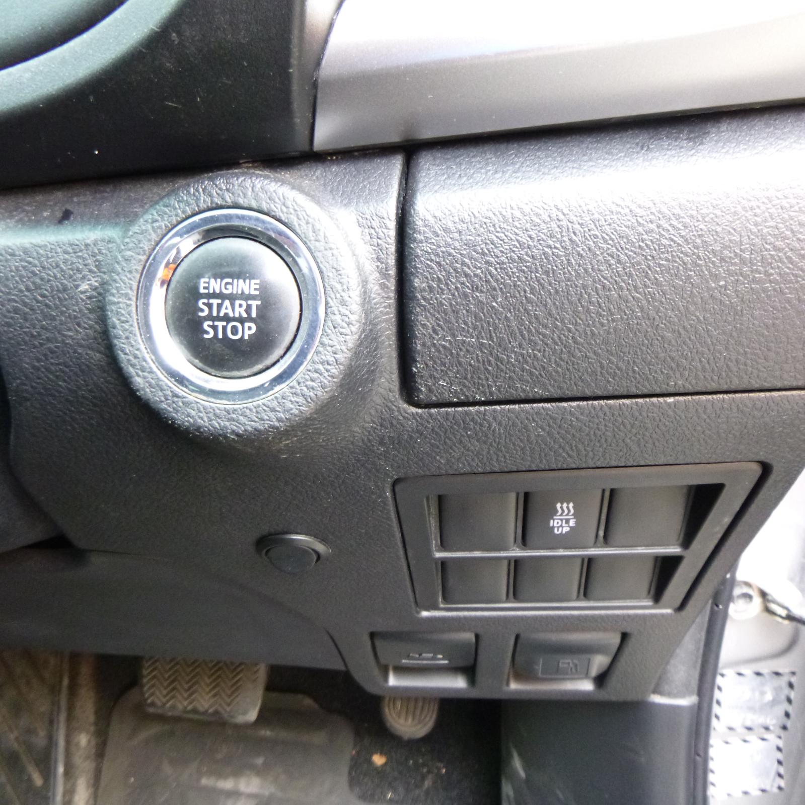 Stock 16562 Toyota hilux | 4wd, dual cab, 09/15-