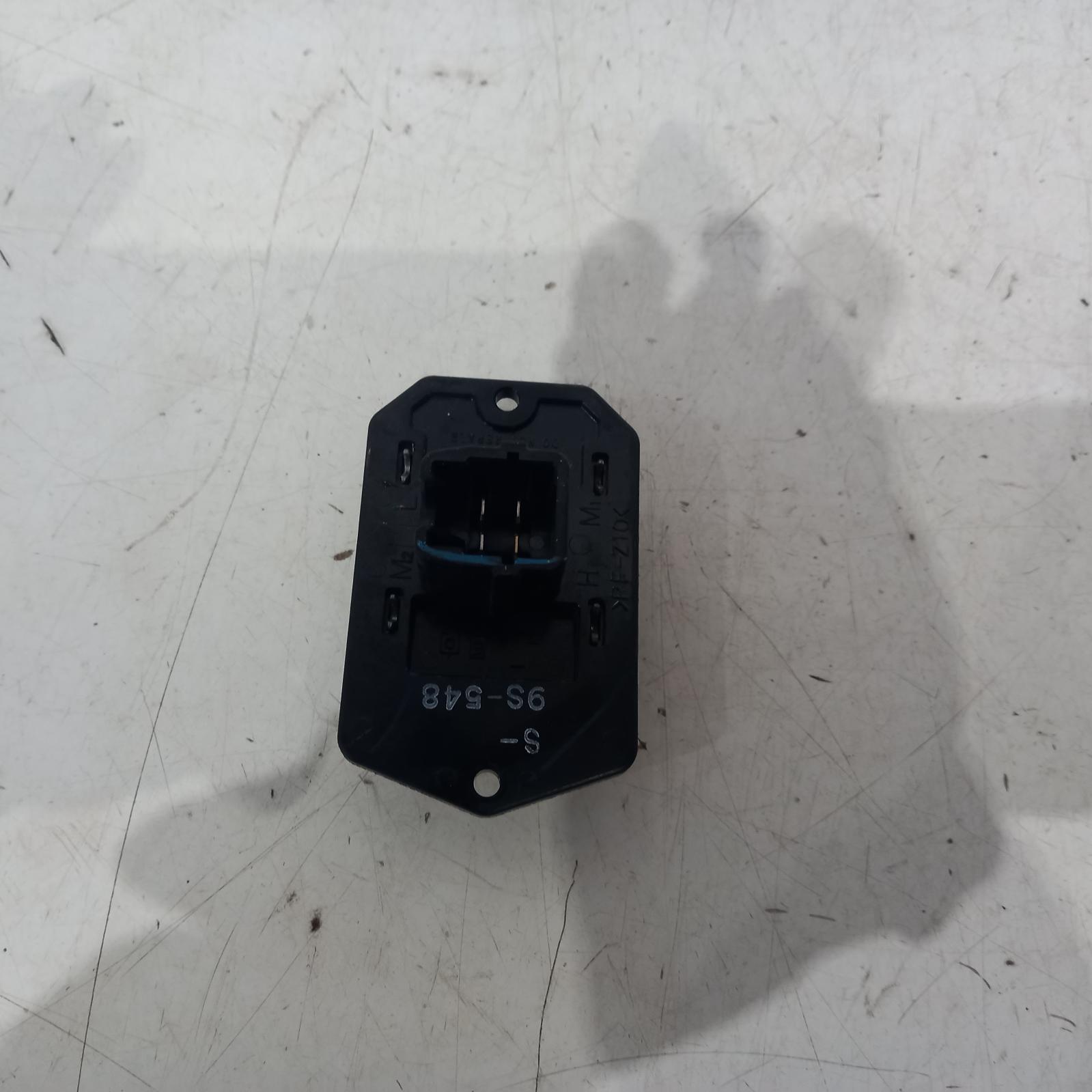 #437811, Used fan speed resistor for 2015 hilux| non climate control ...