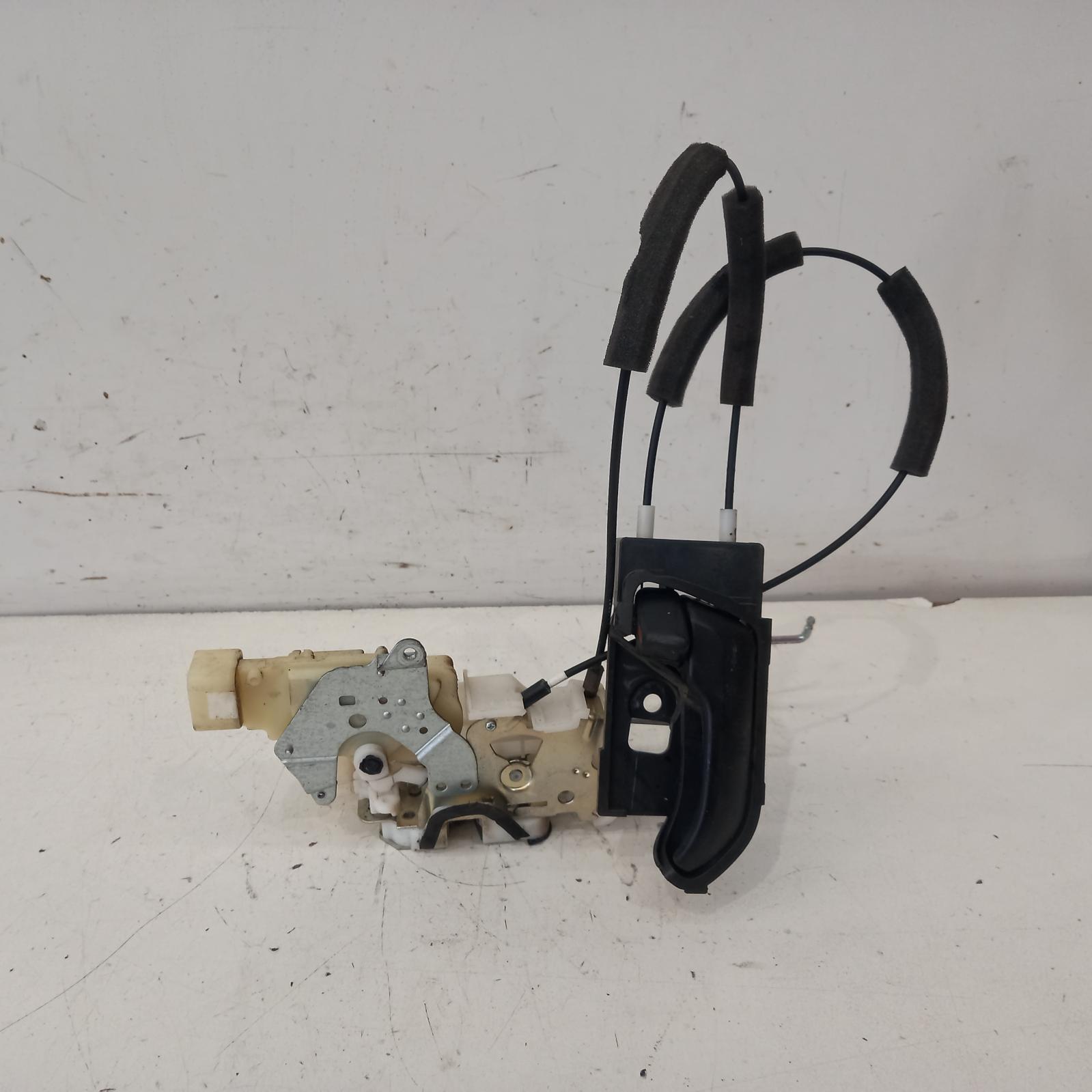 #486526, Used door/boot/gate lock for 2016 dmax| right front door lock ...