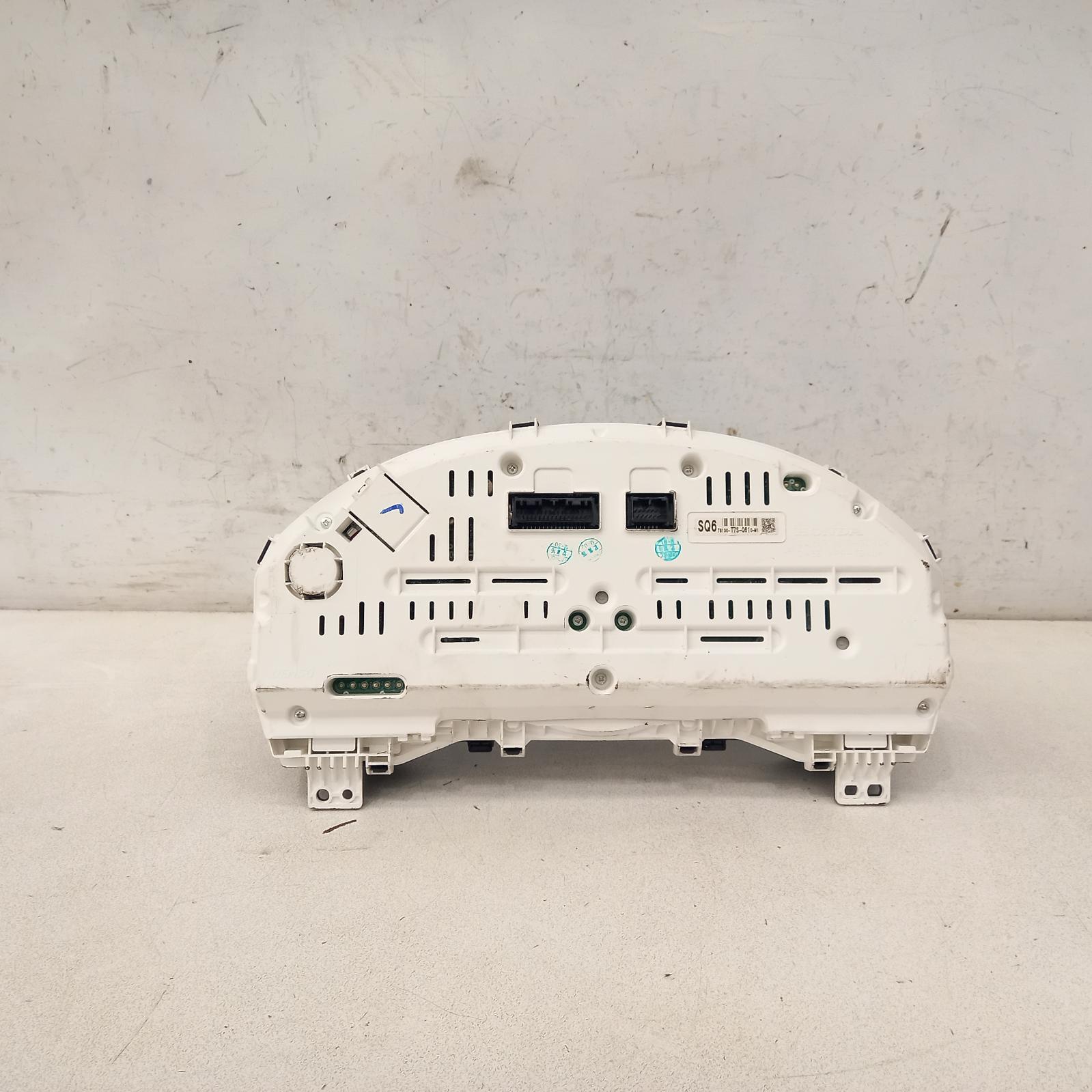 #509613, Used instrument cluster for 2017 hrv| petrol, auto t/m, ru5 ...