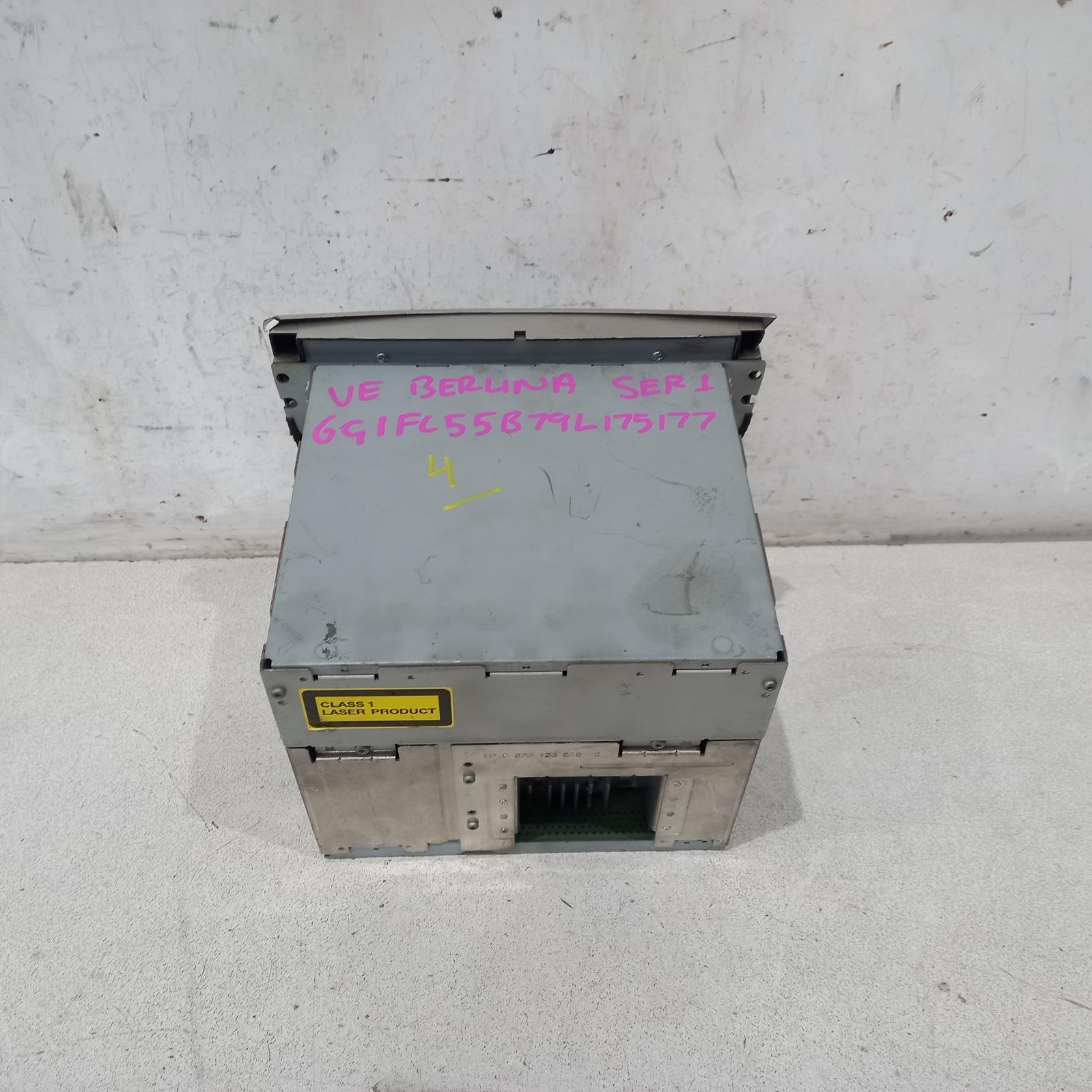 #520187, Used stereo/head unit for 2008 commodore| head unit & display ...