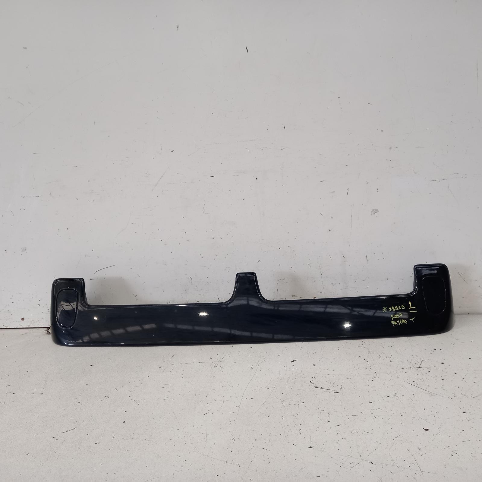 #535869, Used rear spoiler for 2017 pajero| ns-nx, 4dr type, 08/06-04/21