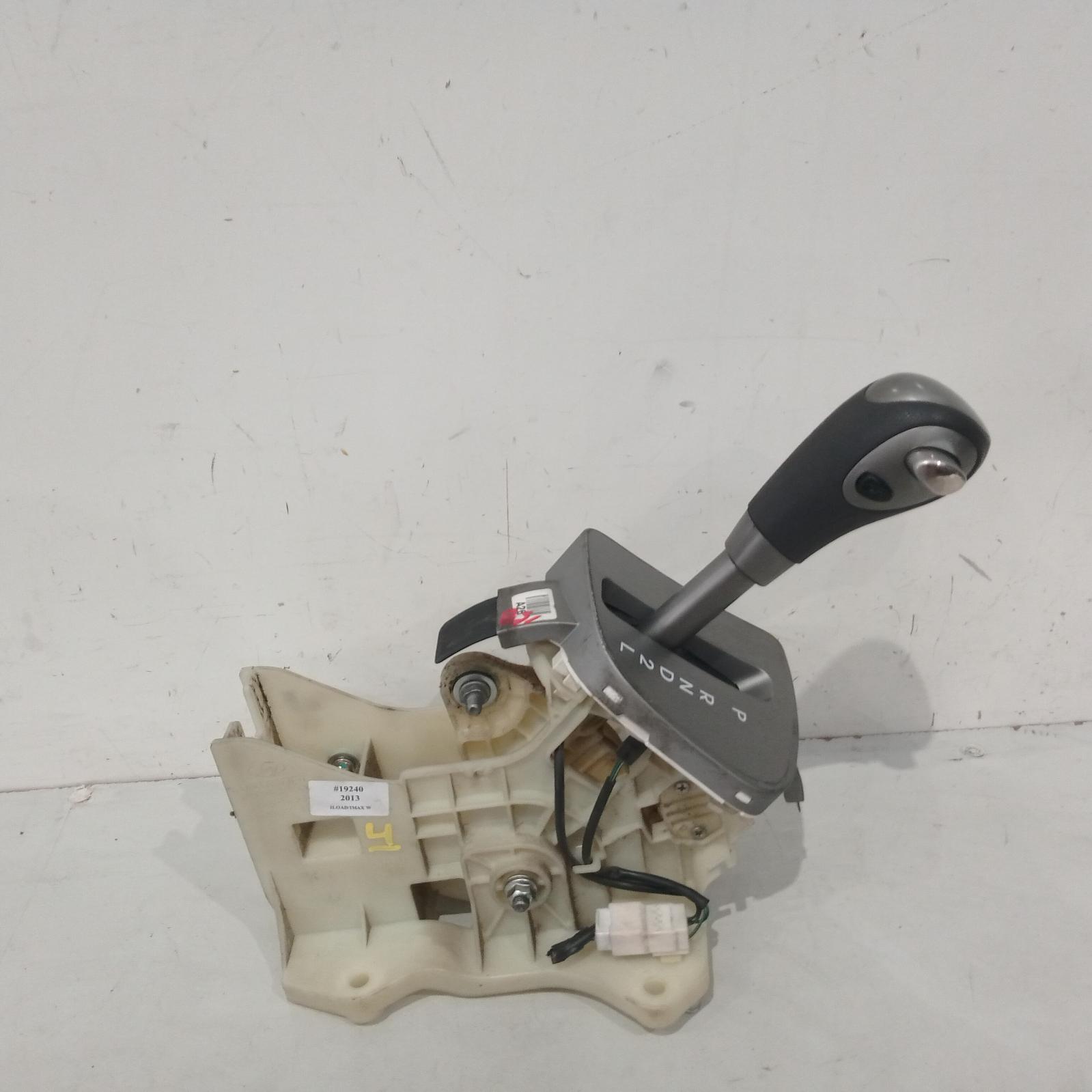 #569427, Used gear stick/shifter for 2013 iload/imax| auto t/m, petrol ...