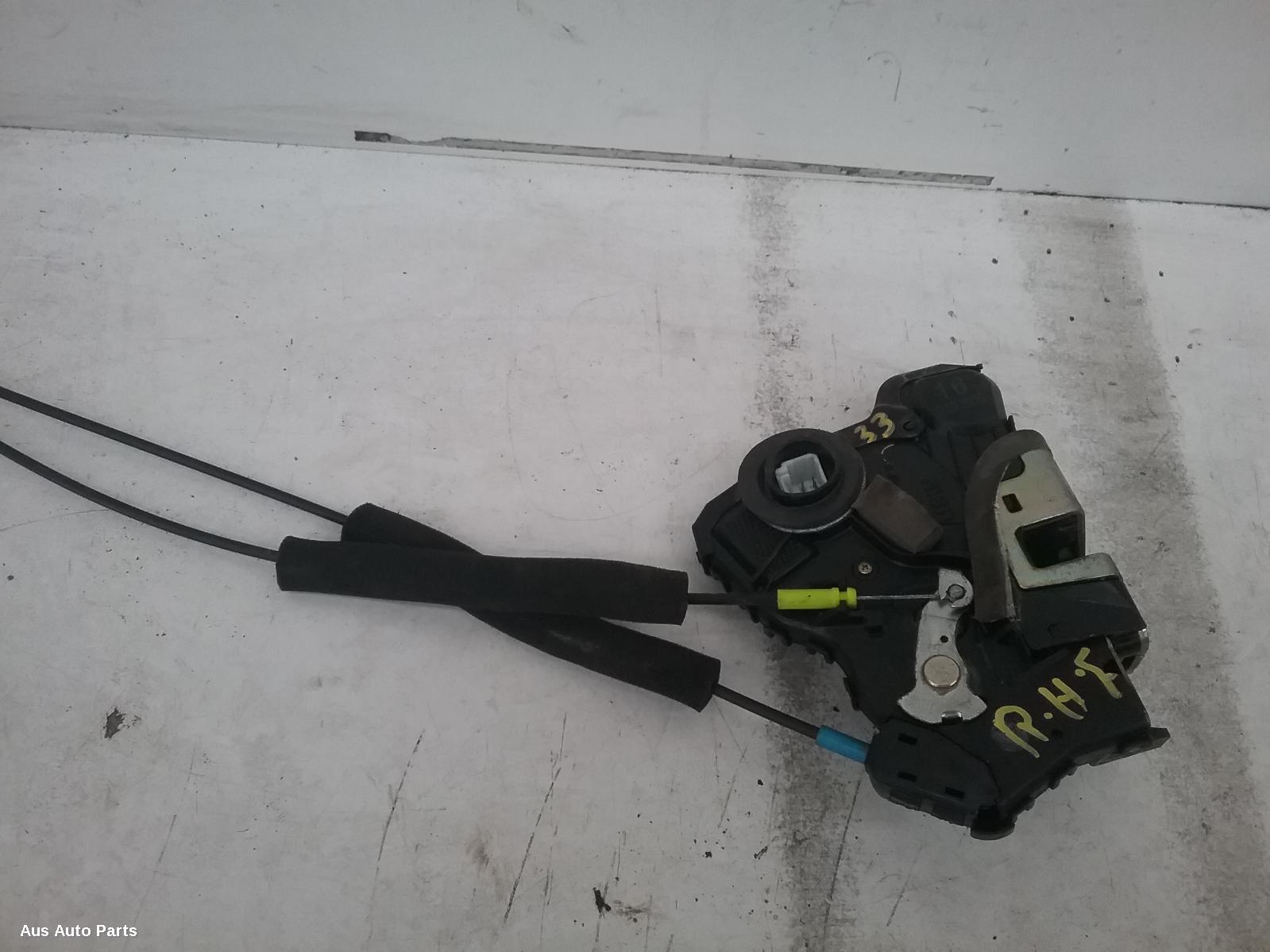 #65802, Used door/boot/gate lock for 2003 prado| right front door lock ...