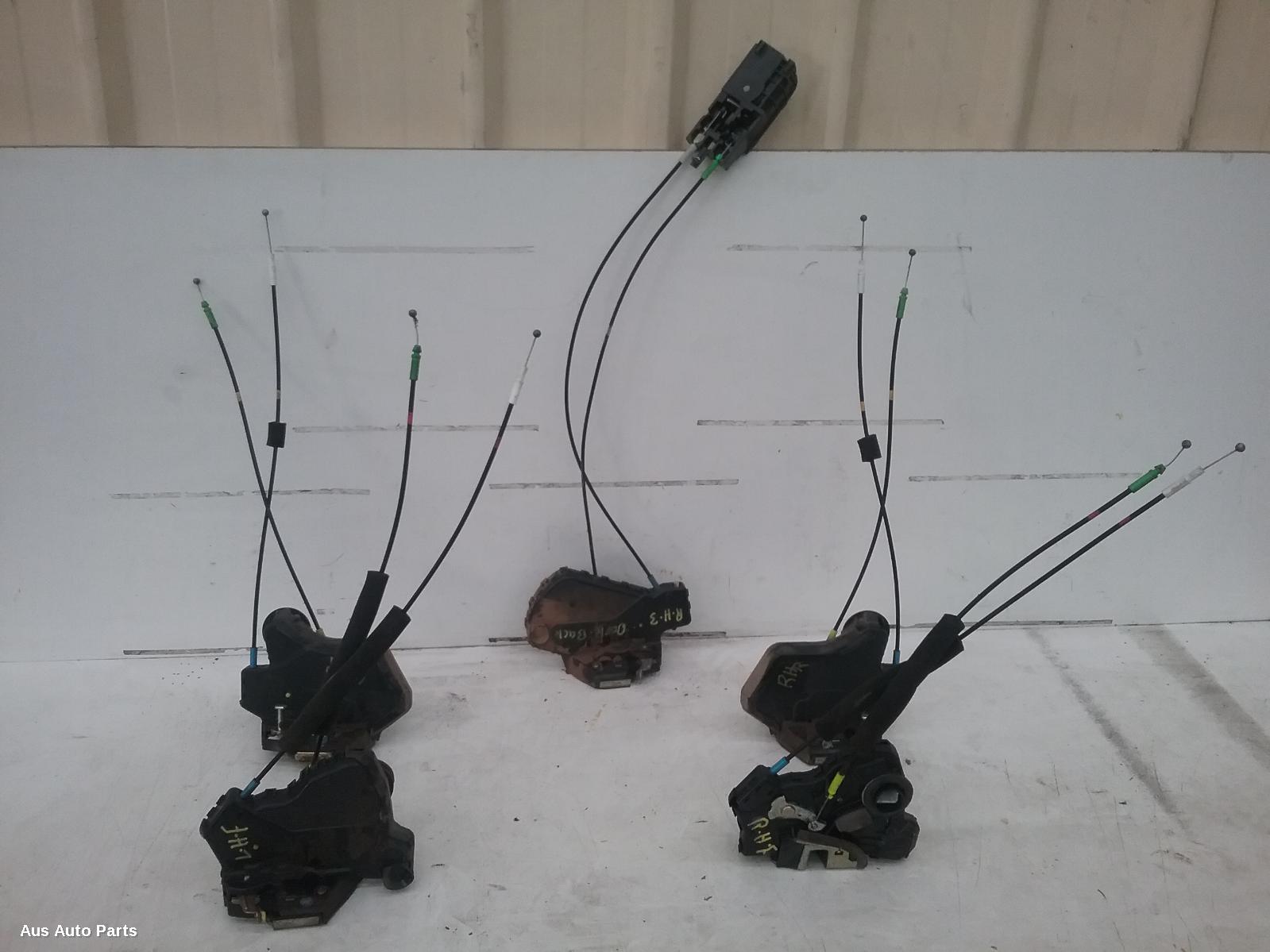 #65802, Used door/boot/gate lock for 2003 prado| right front door lock ...