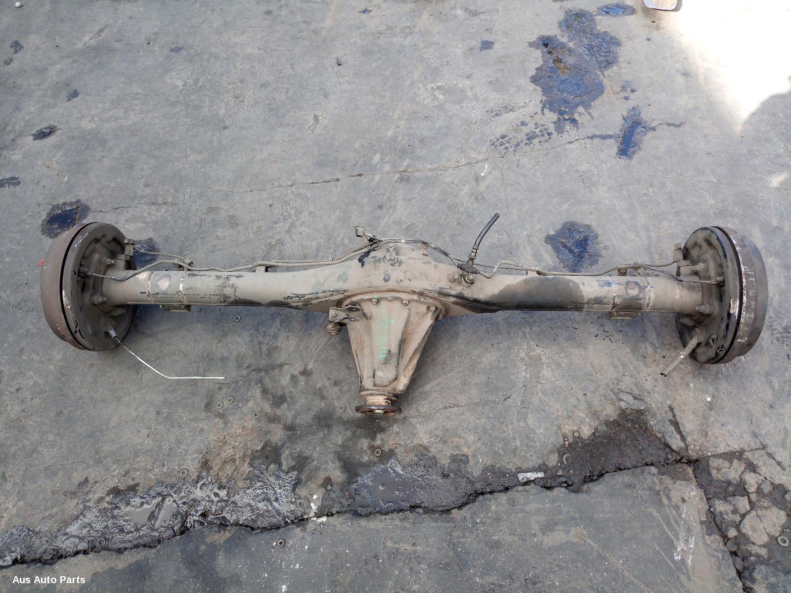 #70224, Used axle for 2006 hiace| trh/kdh, lh rear, lwb/swb, abs type ...
