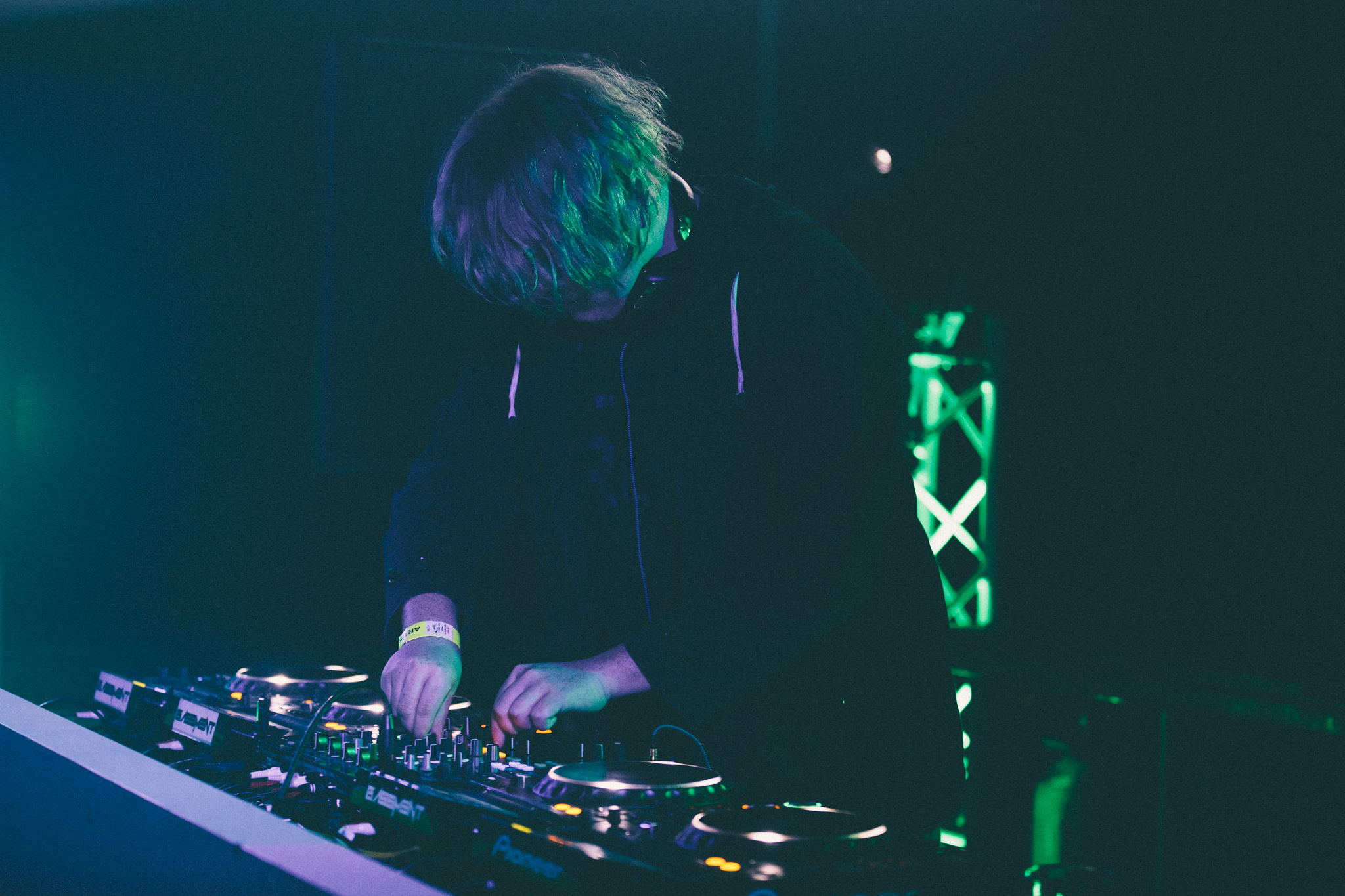 Stooki Sound - Villa | SAVETONIGHT