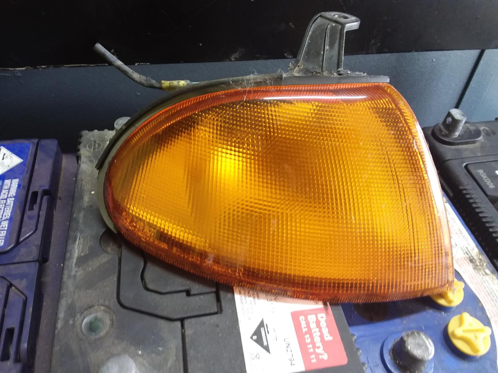 Right Indicator/Fog/Side Festiva Ford 1996