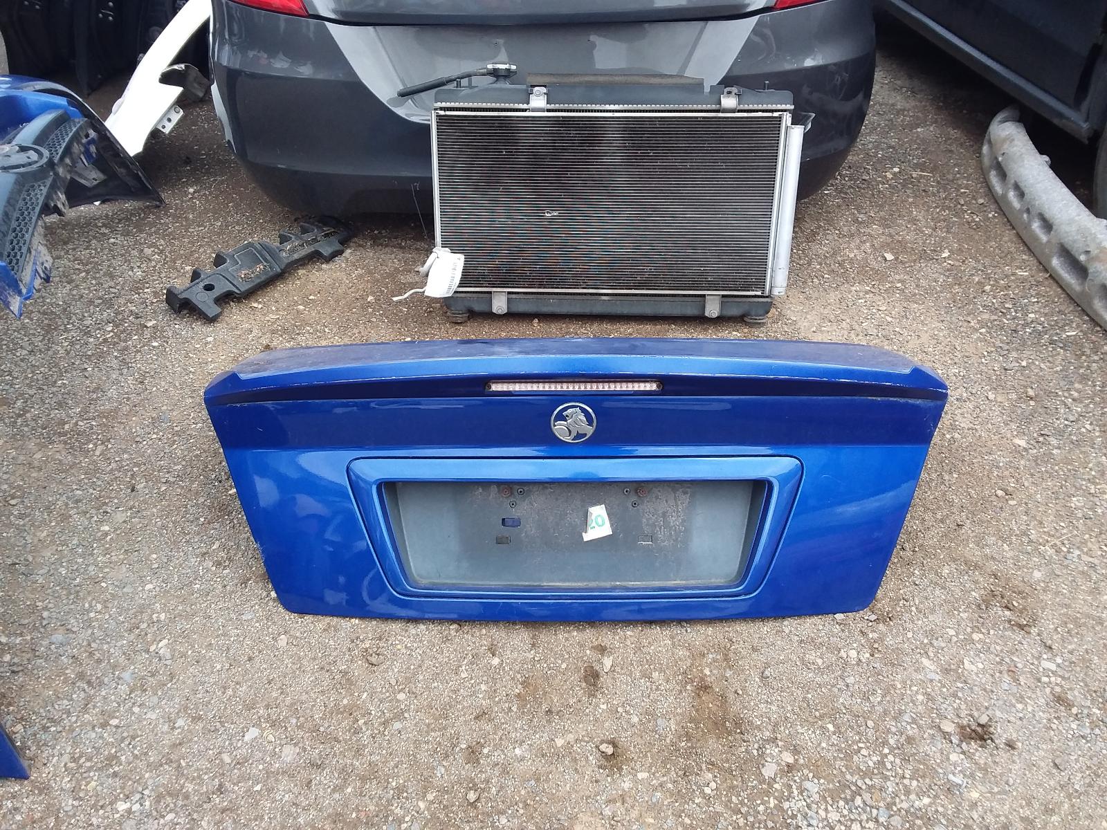Bootlid/Tailgate Commodore Holden 2005
