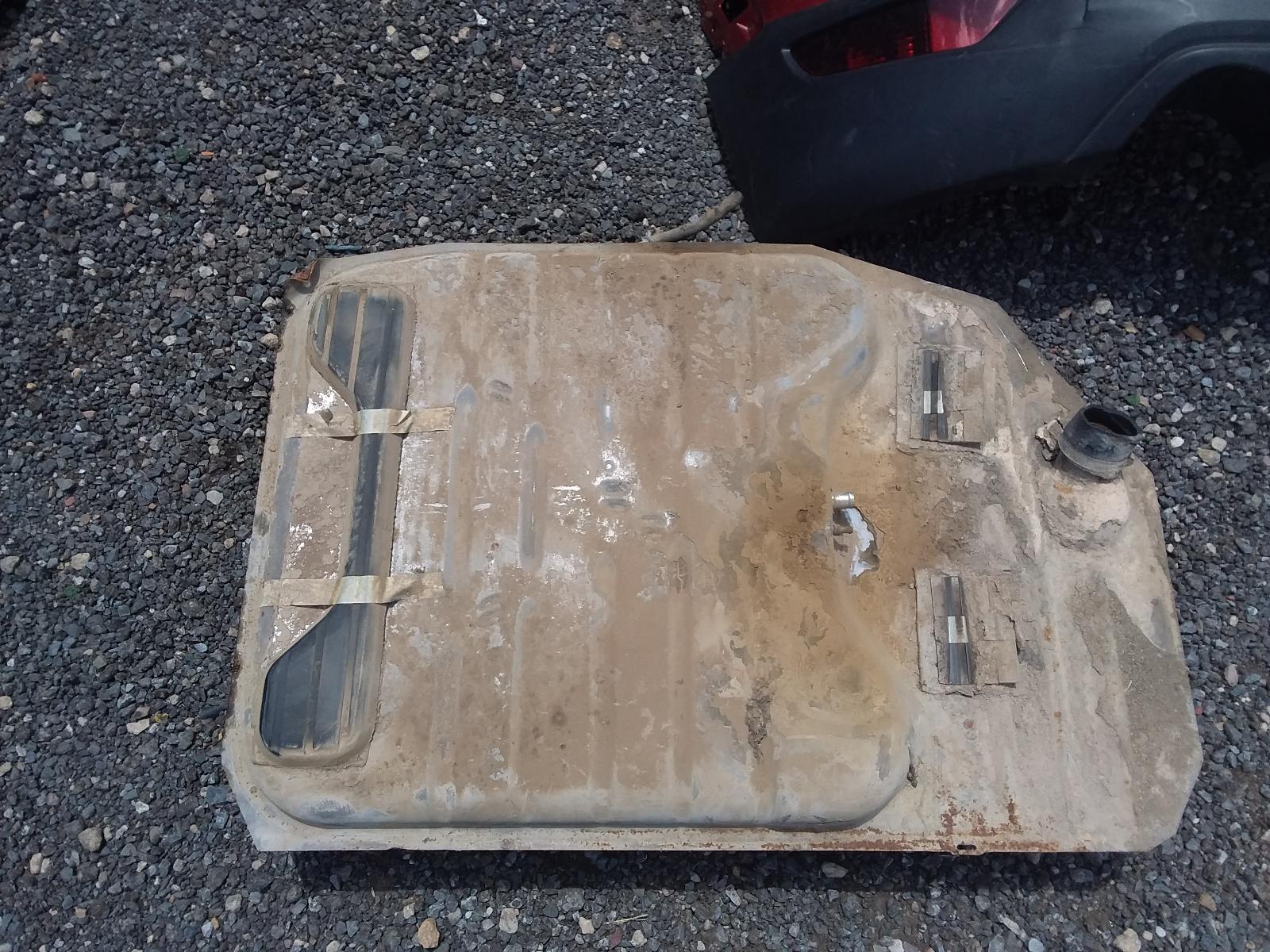 Fuel Tank Commodore Holden 1995