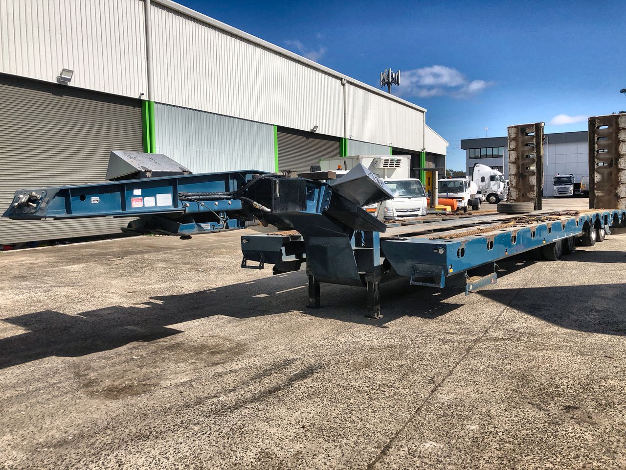 Sydney Heavy Haulage Trucks and Trailers Auction - Slattery Auctions