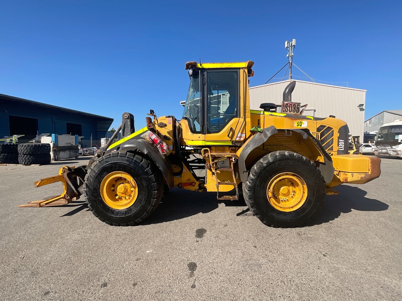 Volvo L120F Loader - Slattery Auctions