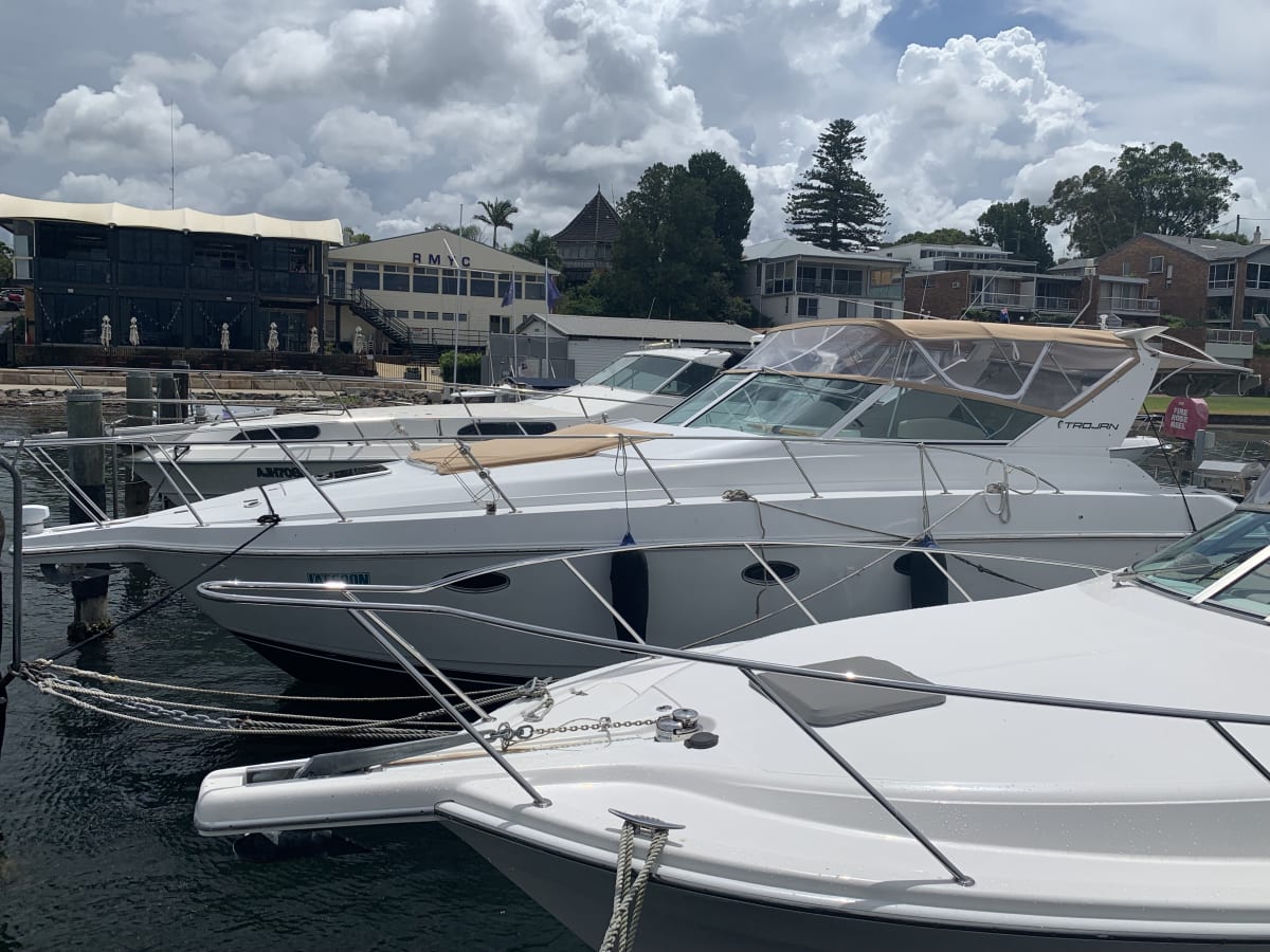 36ft Carver Cruiser Boat - Slattery Auctions