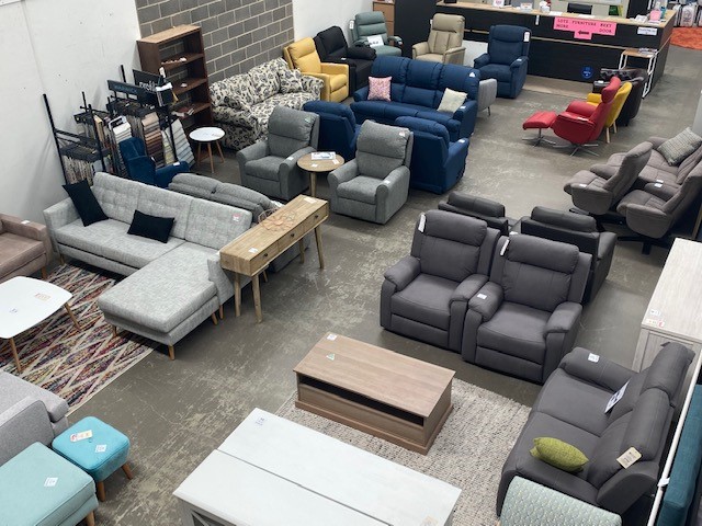 Melbourne Unreserved Furniture & Bedding Auction - Slattery Auctions
