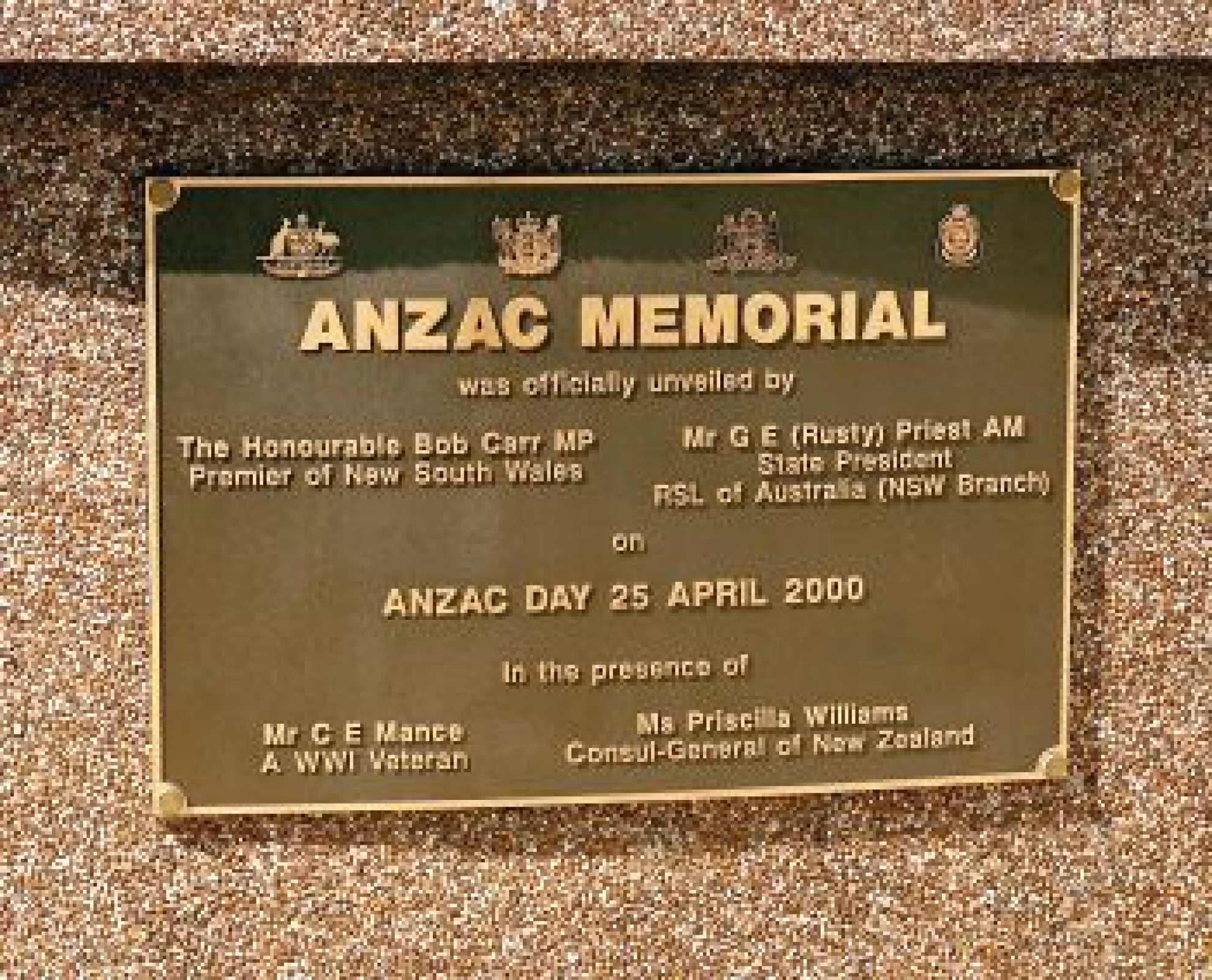Anzac Bridge and Digger Statues | NSW War Memorials Register