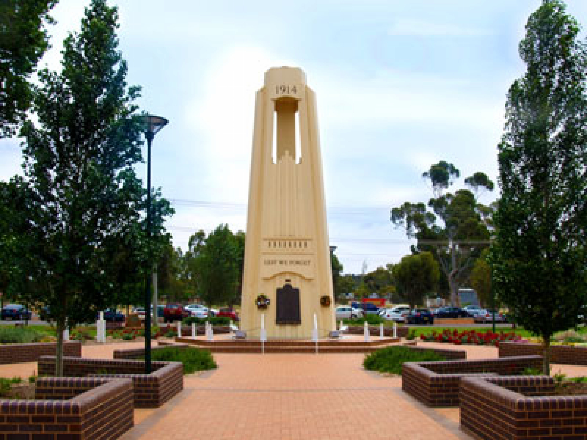 Griffith Cenotaph | NSW War Memorials Register