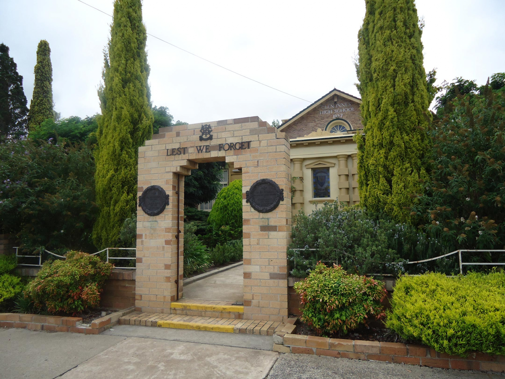 Glen Innes High School Second World War Memorial Fence | NSW War ...