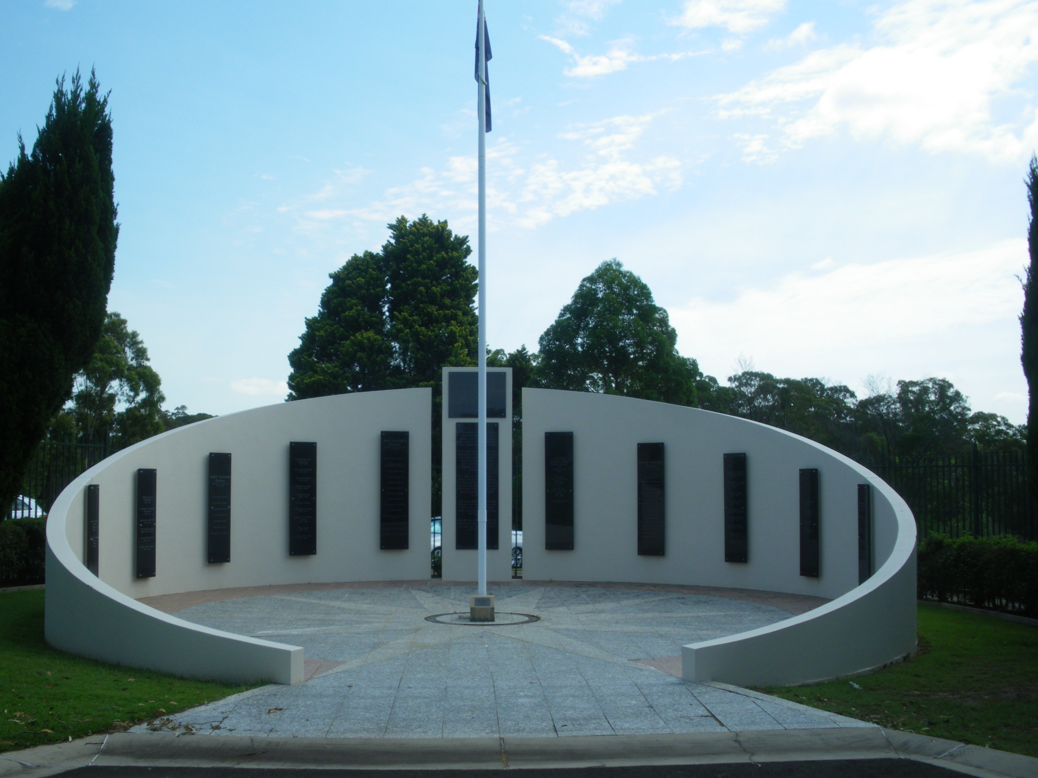 Ingleburn Memorial Wall | NSW War Memorials Register